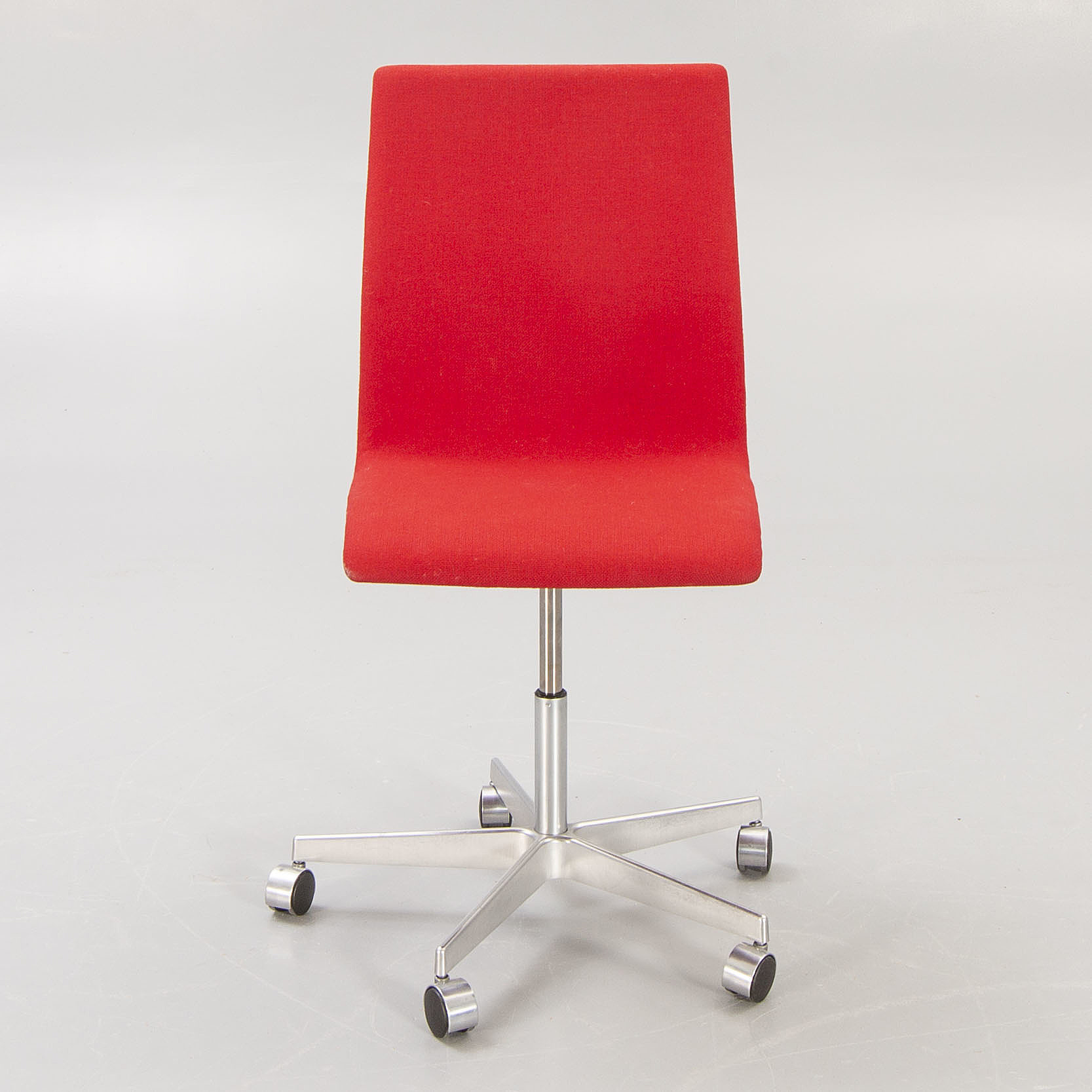 Arne Jacobsen, skrivbordsstol, "Oxford", Fritz Hansen, Danmark, - Bukowskis