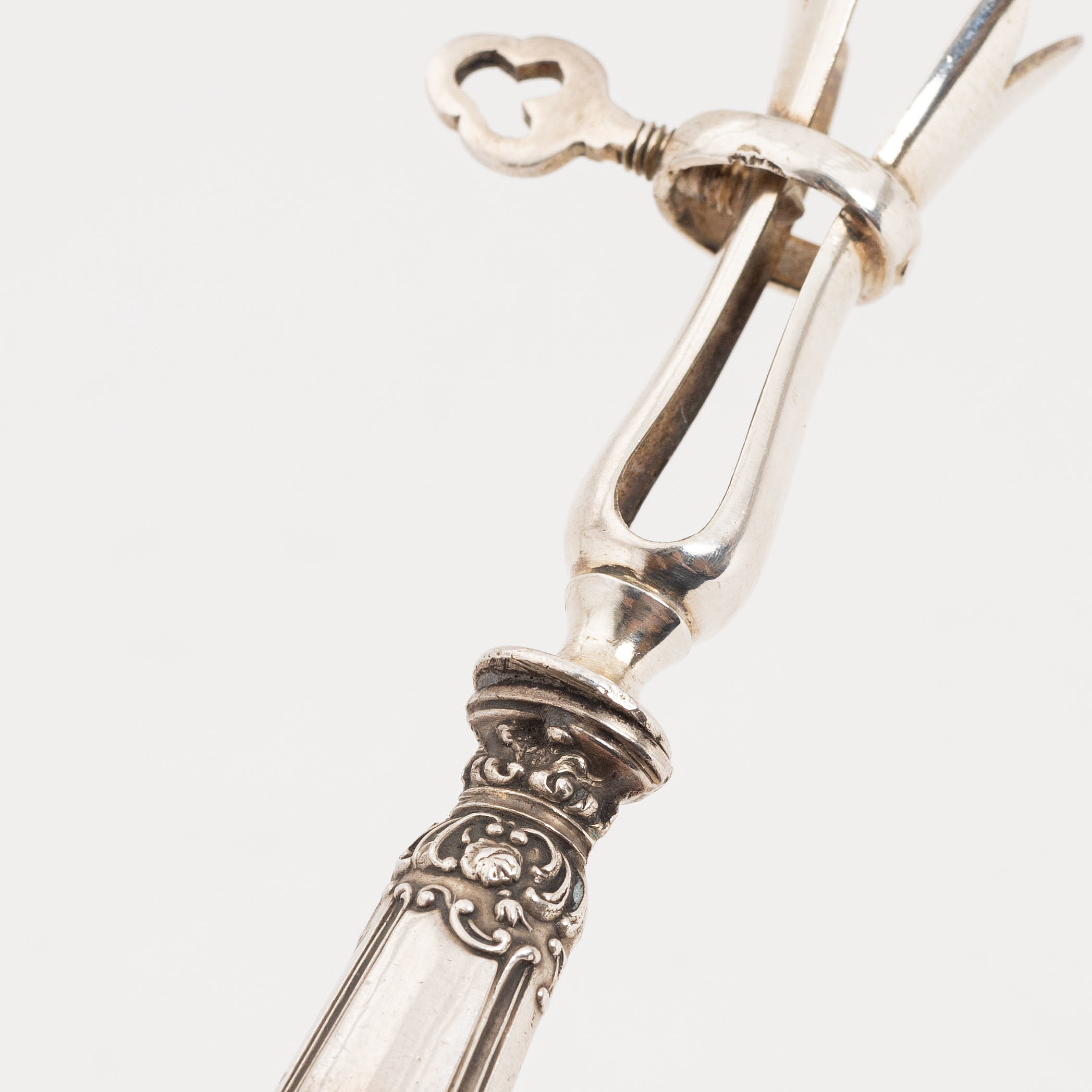 Twelve silver lamb chop holders. - Bukowskis