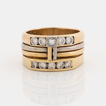 Ring med prinsess och briljantslipade diamanter. - Bukowskis