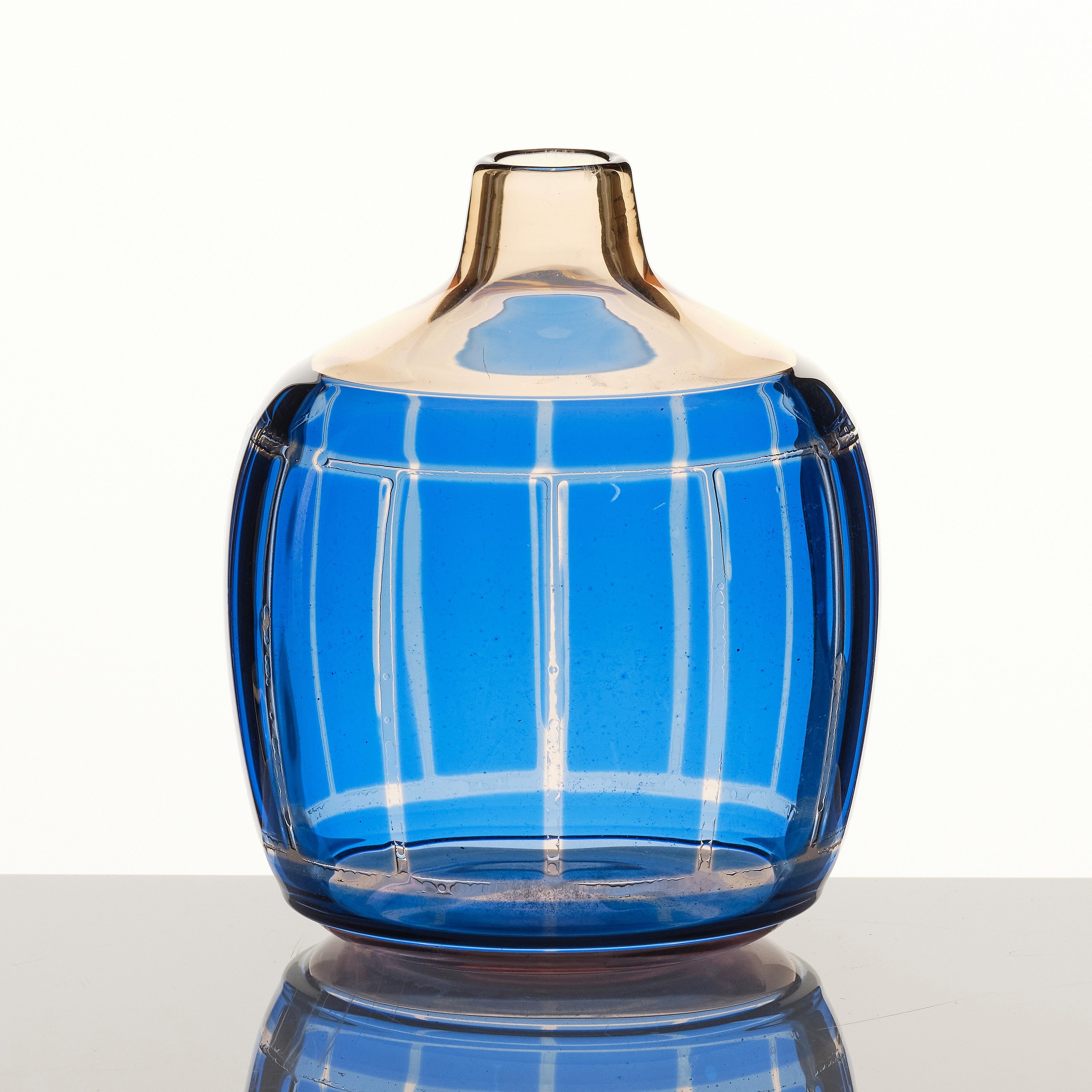 Sven Palmqvist, a 'Ravenna' glass vase, Orrefors 1964. - Bukowskis