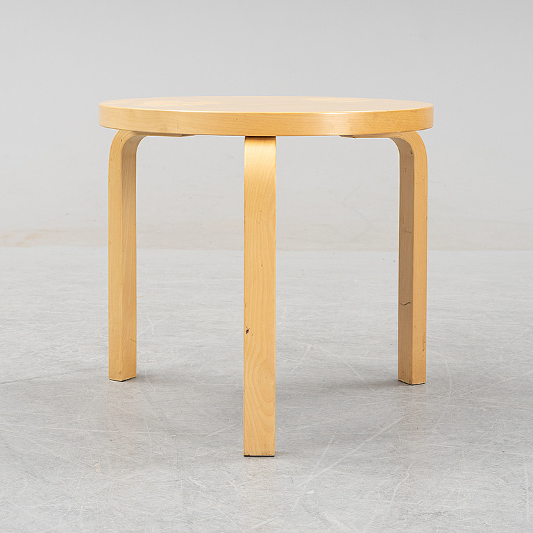 Alvar Aalto, a model 90D coffee table from Artek, Finland. - Bukowskis