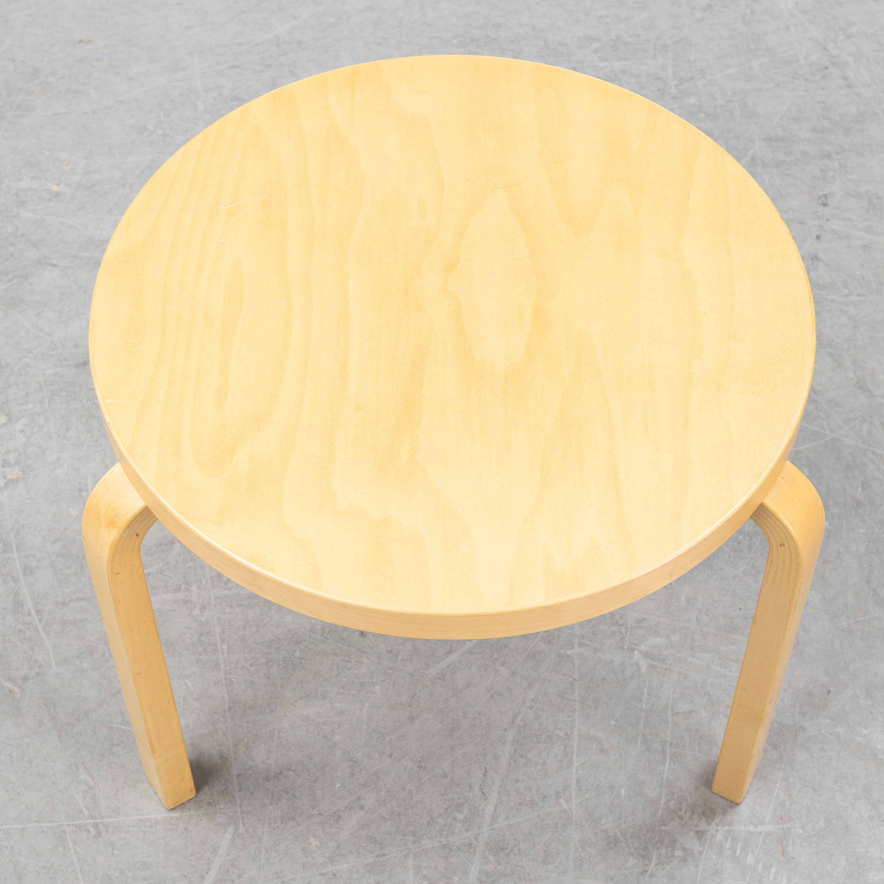 Alvar Aalto, a model 90D coffee table from Artek, Finland. - Bukowskis