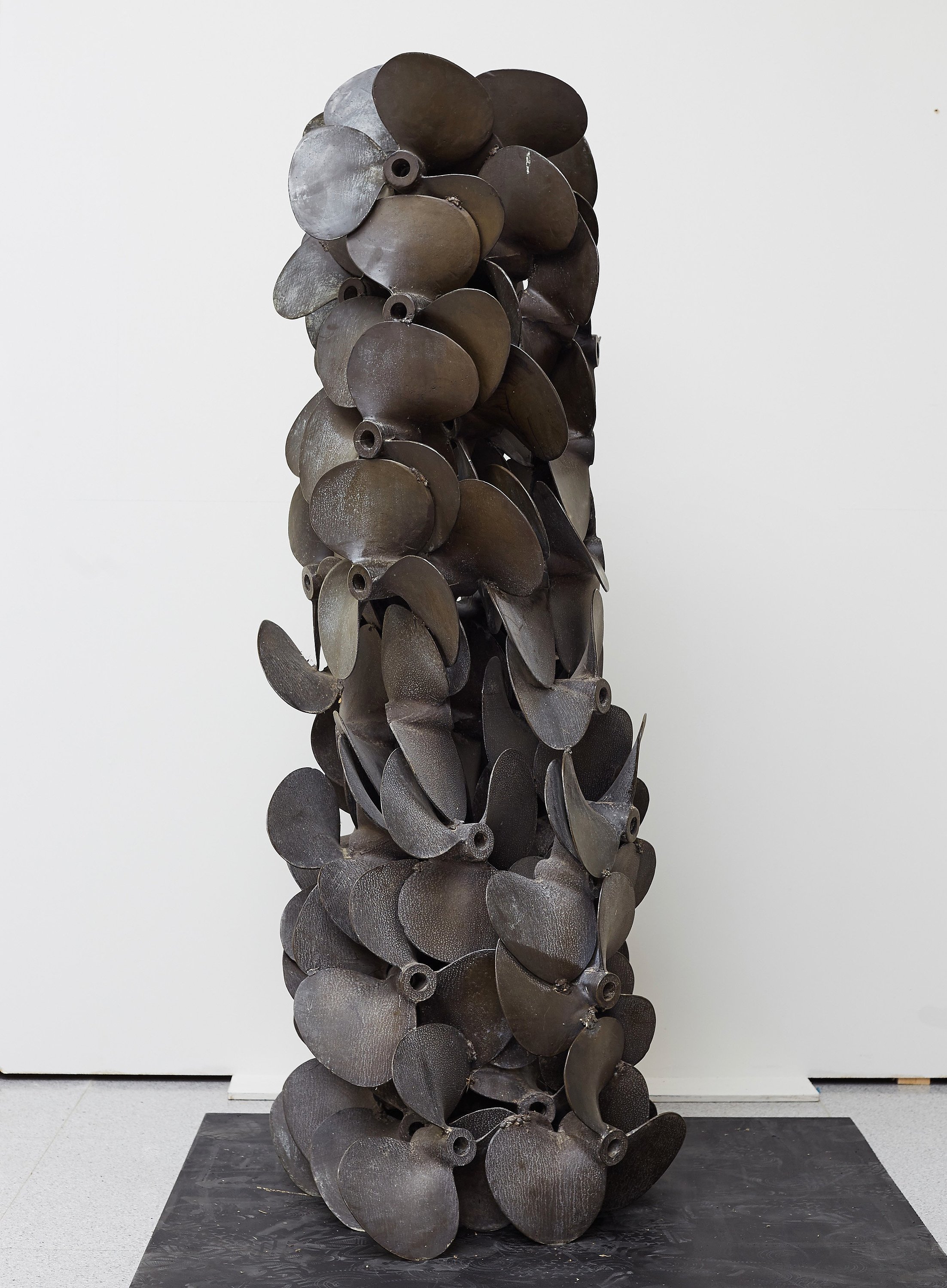 Arman (Armand Pierre Fernandez), "Captain Nemo's Accumulation". - Bukowskis