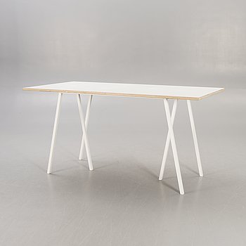 A Leif Jørgensen "Loop Stand"table for Hay, Denmark 21st century. - Bukowskis