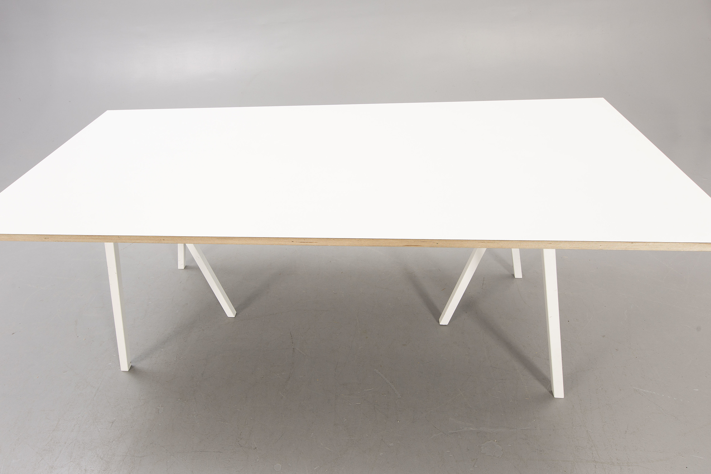 A Leif Jørgensen "Loop Stand" dining table for Hay, Denmark 21st century. - Bukowskis