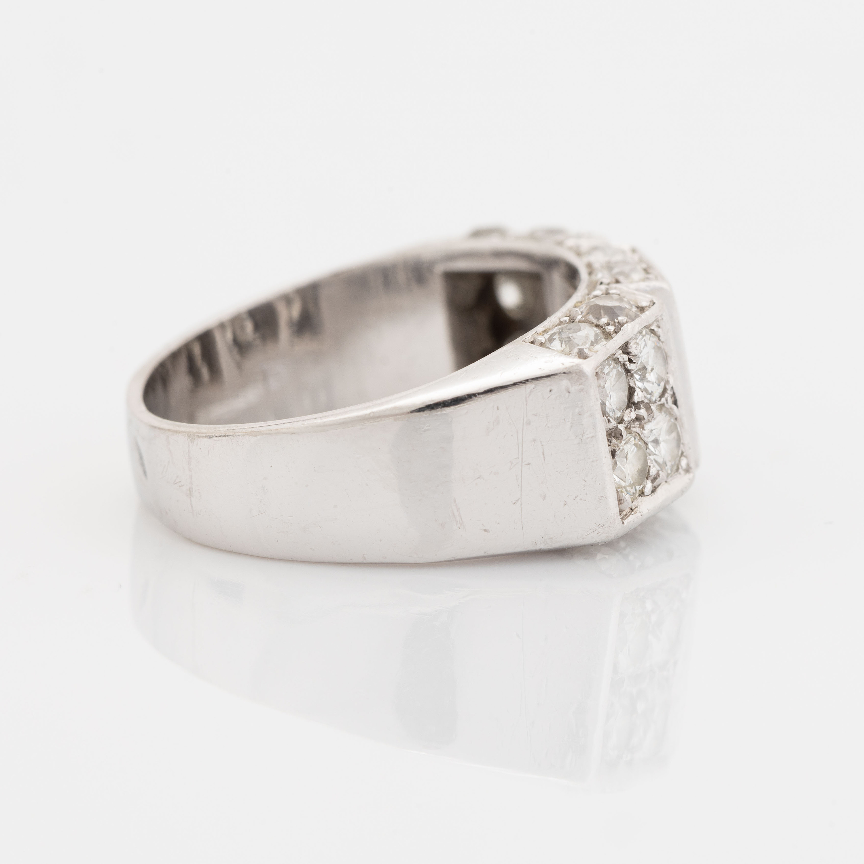 Ring, vitt guld med briljantslipade och gammalslipade diamanter ...