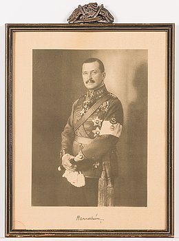 Framed print of Mannerheim, Marshal of Finland, 1940s. - Bukowskis