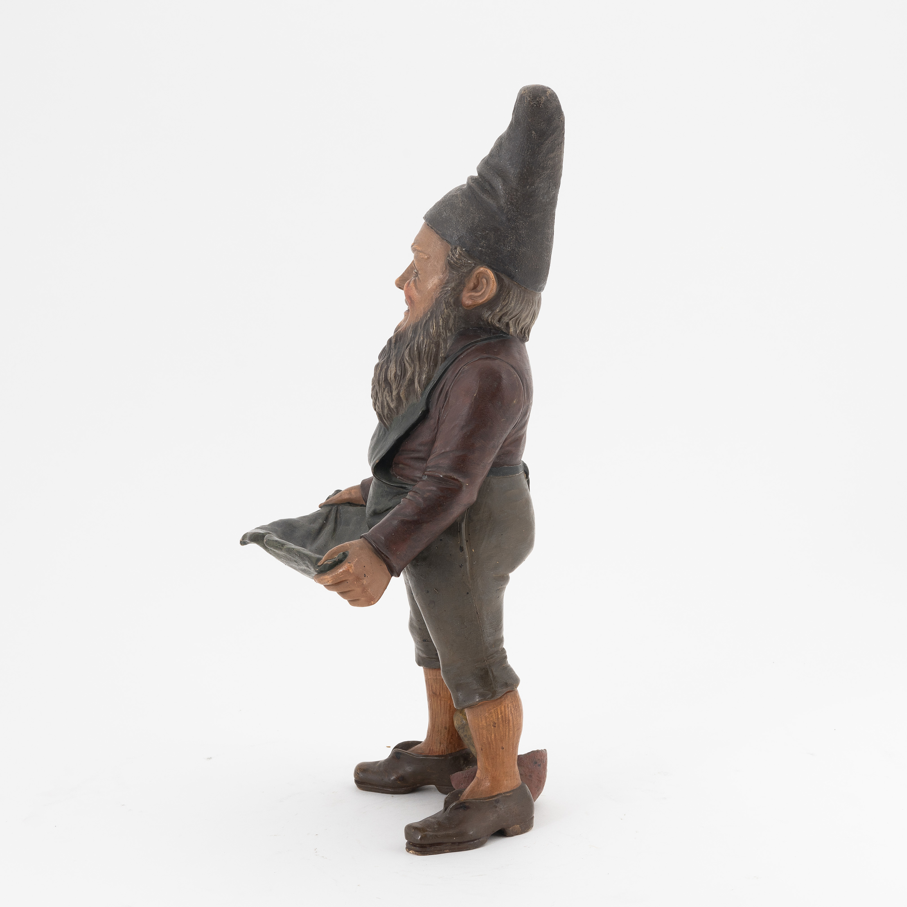 An earthenware gnome, possibly Germany, around 1900. - Bukowskis