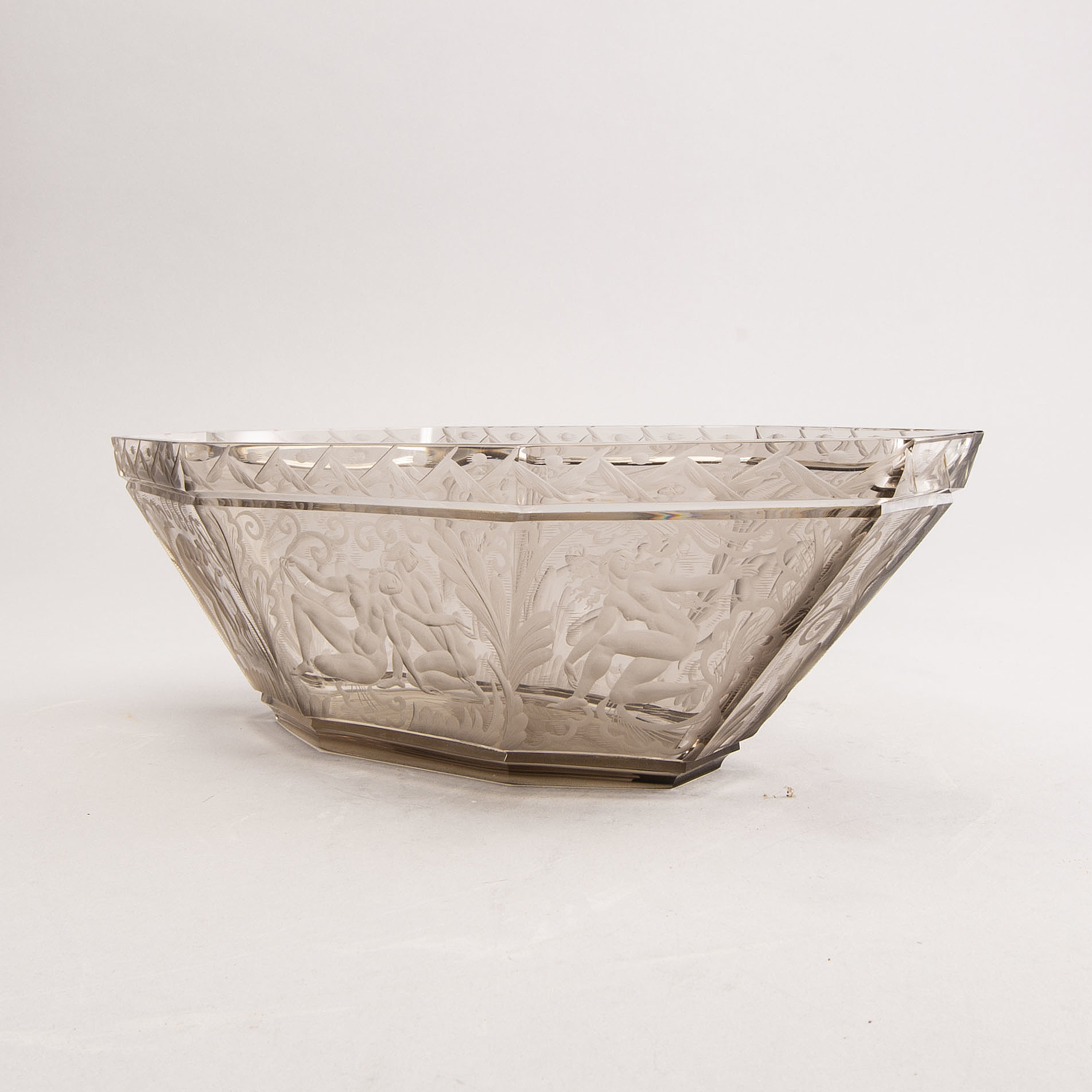 Simon Gate, skål Orrefors signerad och daterad 26. - Bukowskis