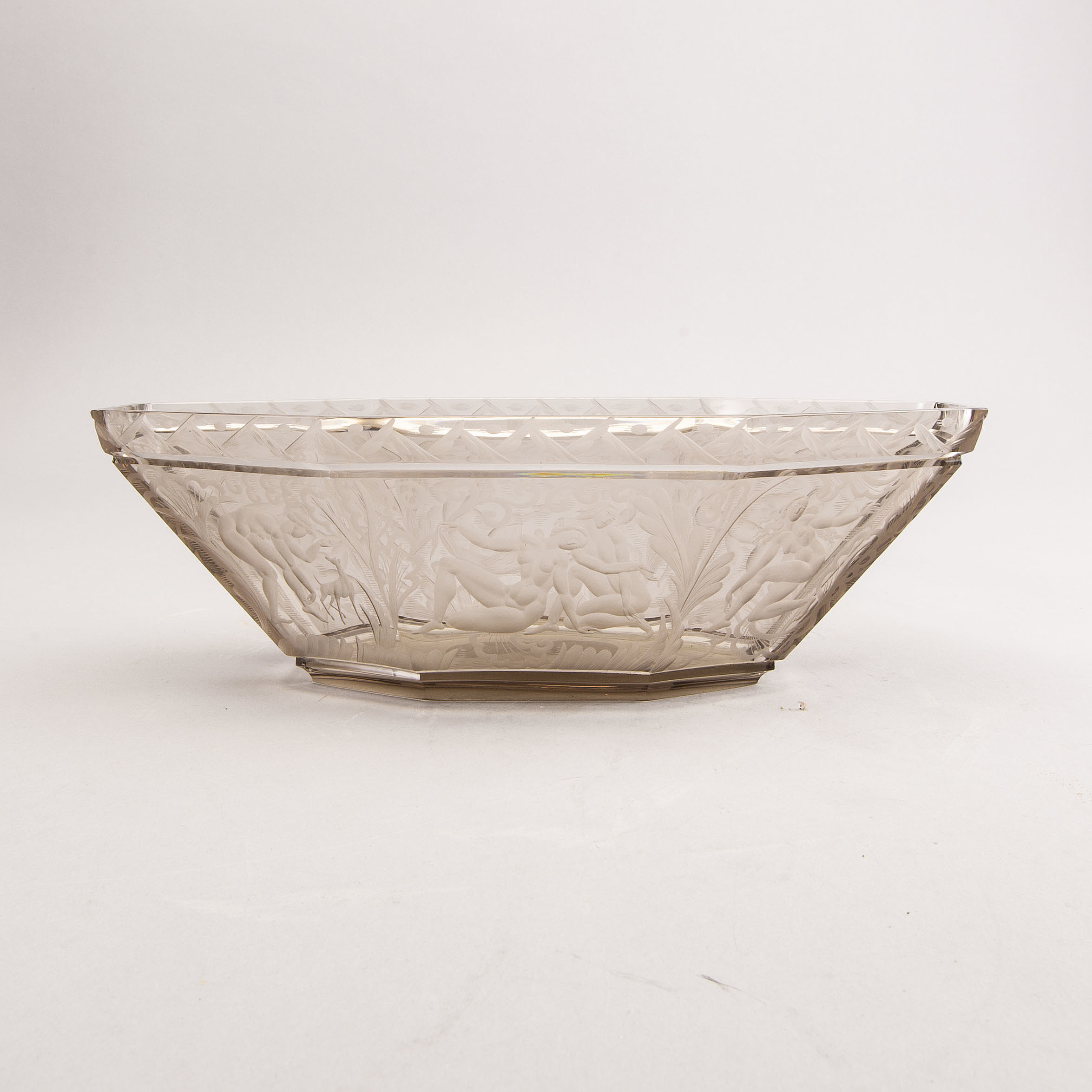 Simon Gate, skål Orrefors signerad och daterad 26. - Bukowskis