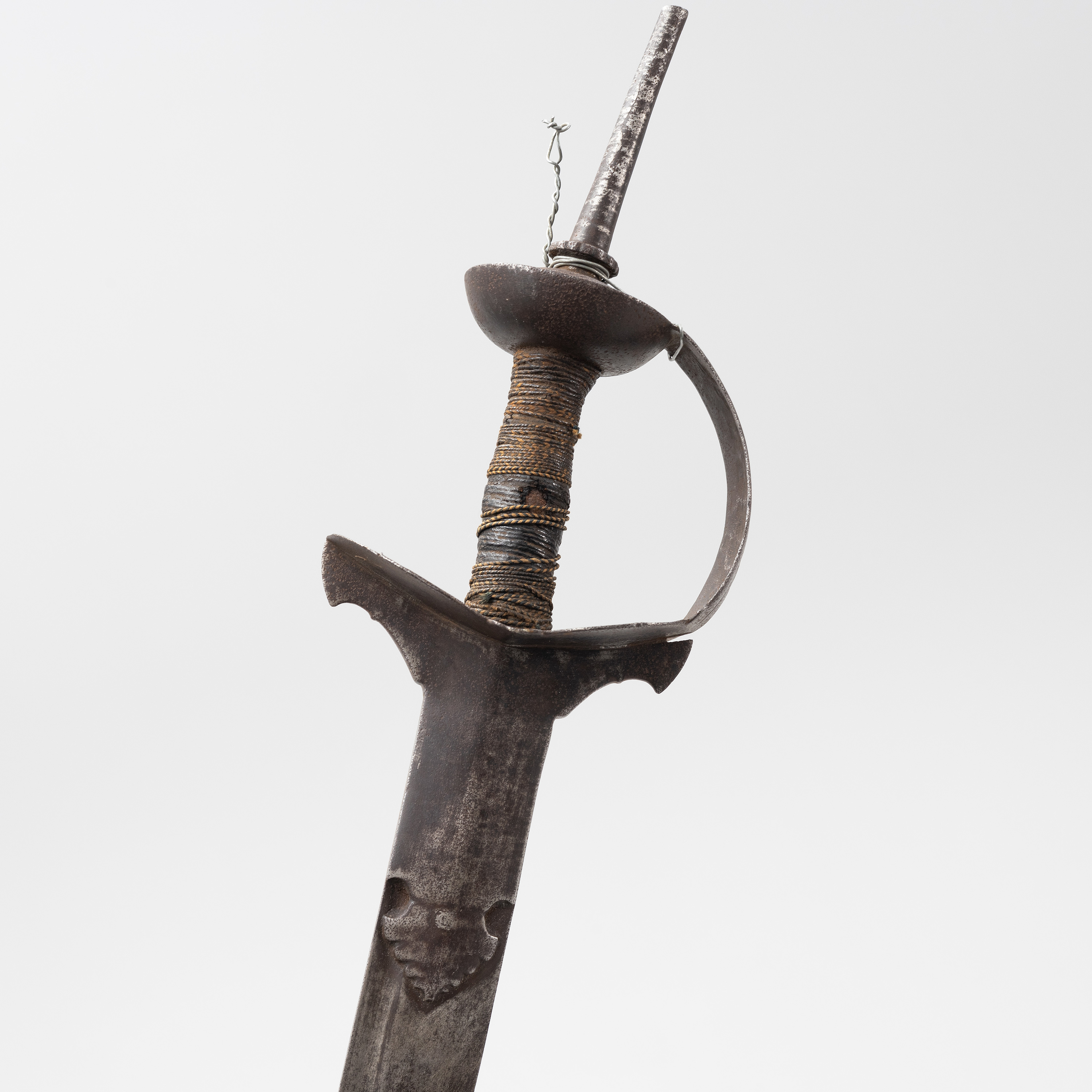 An Indian Khanda style sword, 19th / 20th Century. - Bukowskis