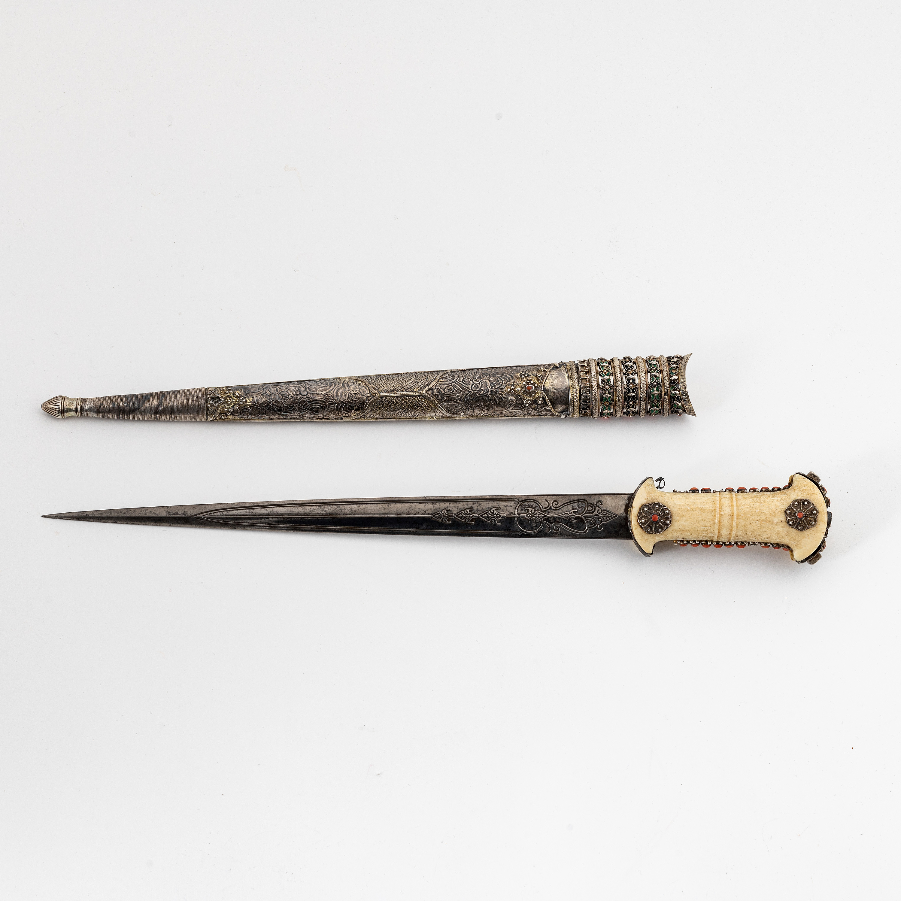 A early 19th Century Ottoman dagger. - Bukowskis