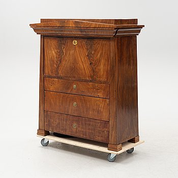 Chiffonje, Empire, 1800-talets första hälft. - Bukowskis