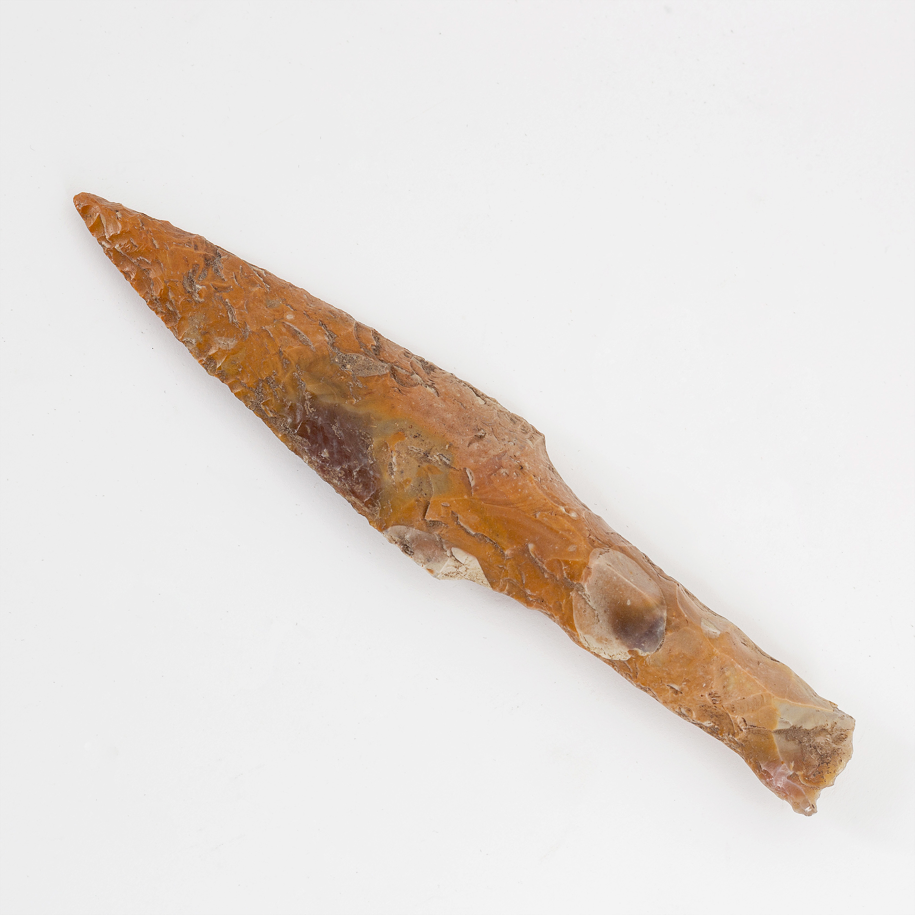 A neolithic flintstone spearhead. - Bukowskis