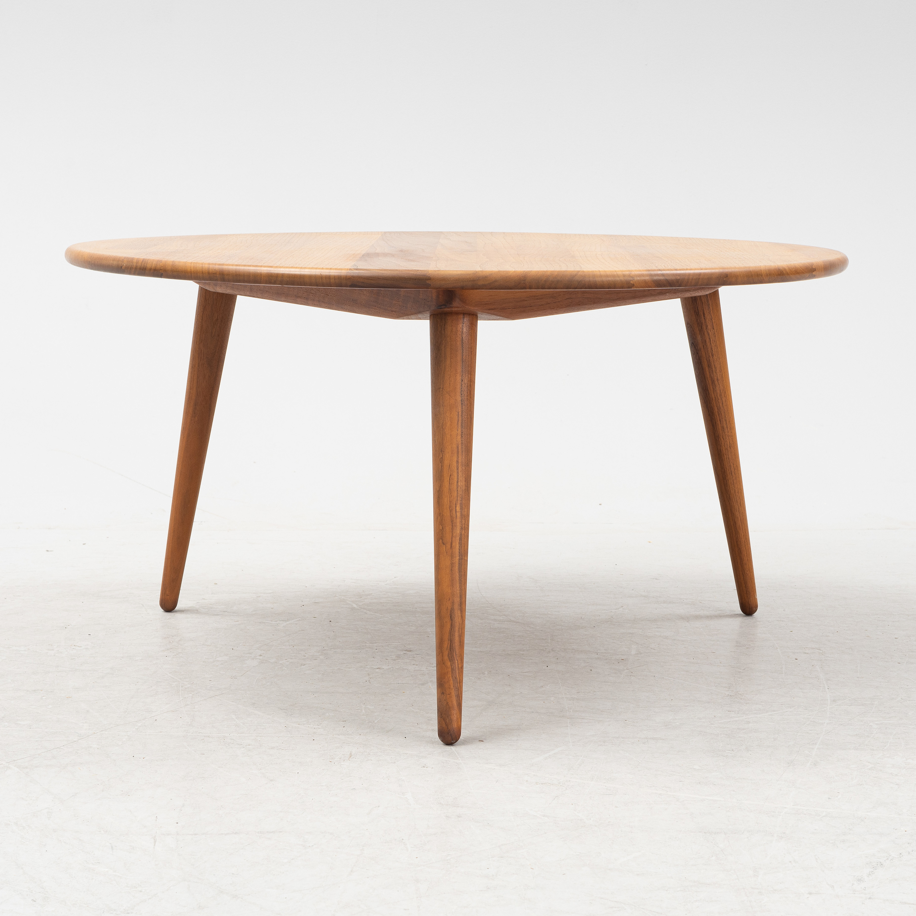 A model CH008 walnut coffee table by Hans J Wegner for Carl Hansen ...