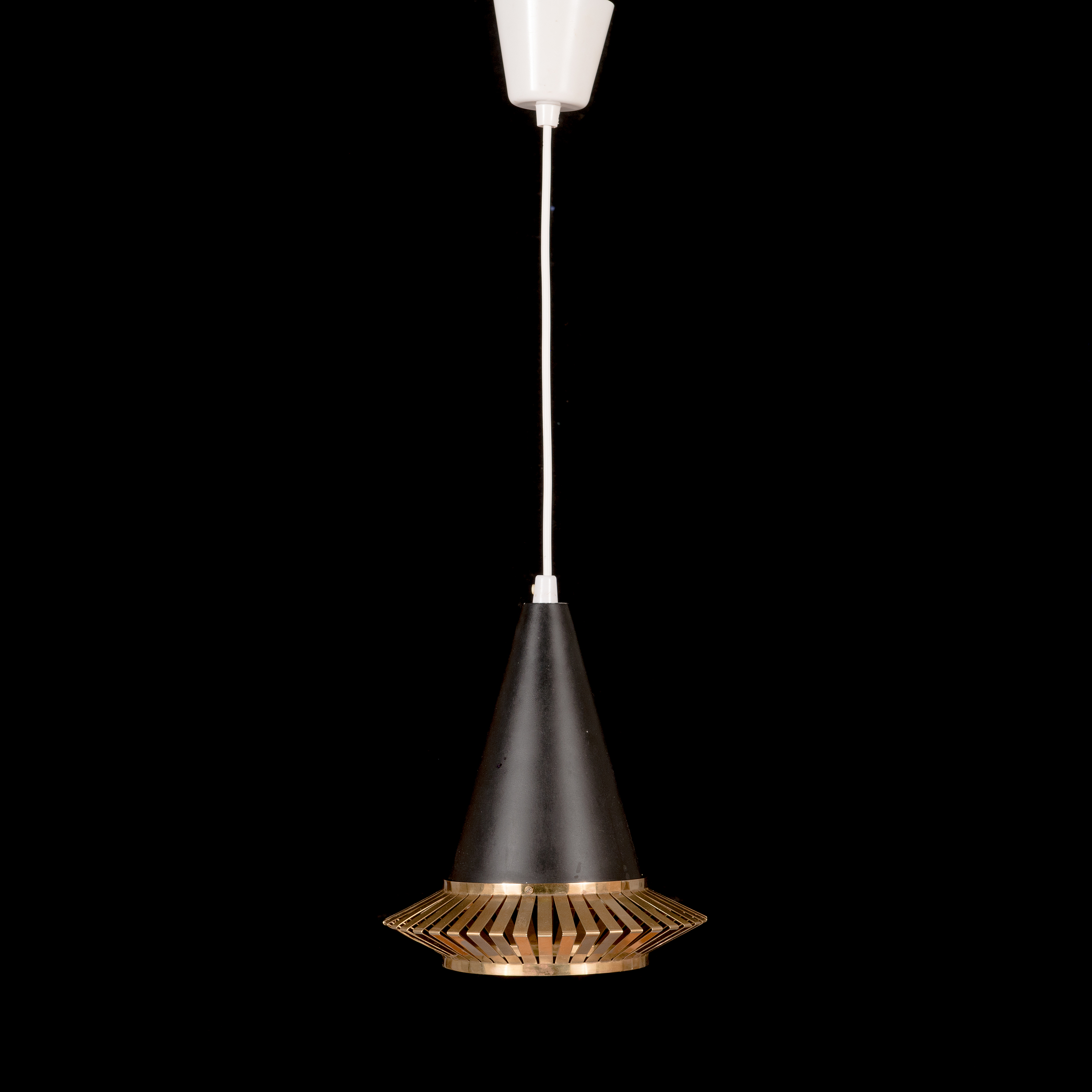 Maria Lindeman, kattovalaisin malli K2-1, Idman. - Bukowskis