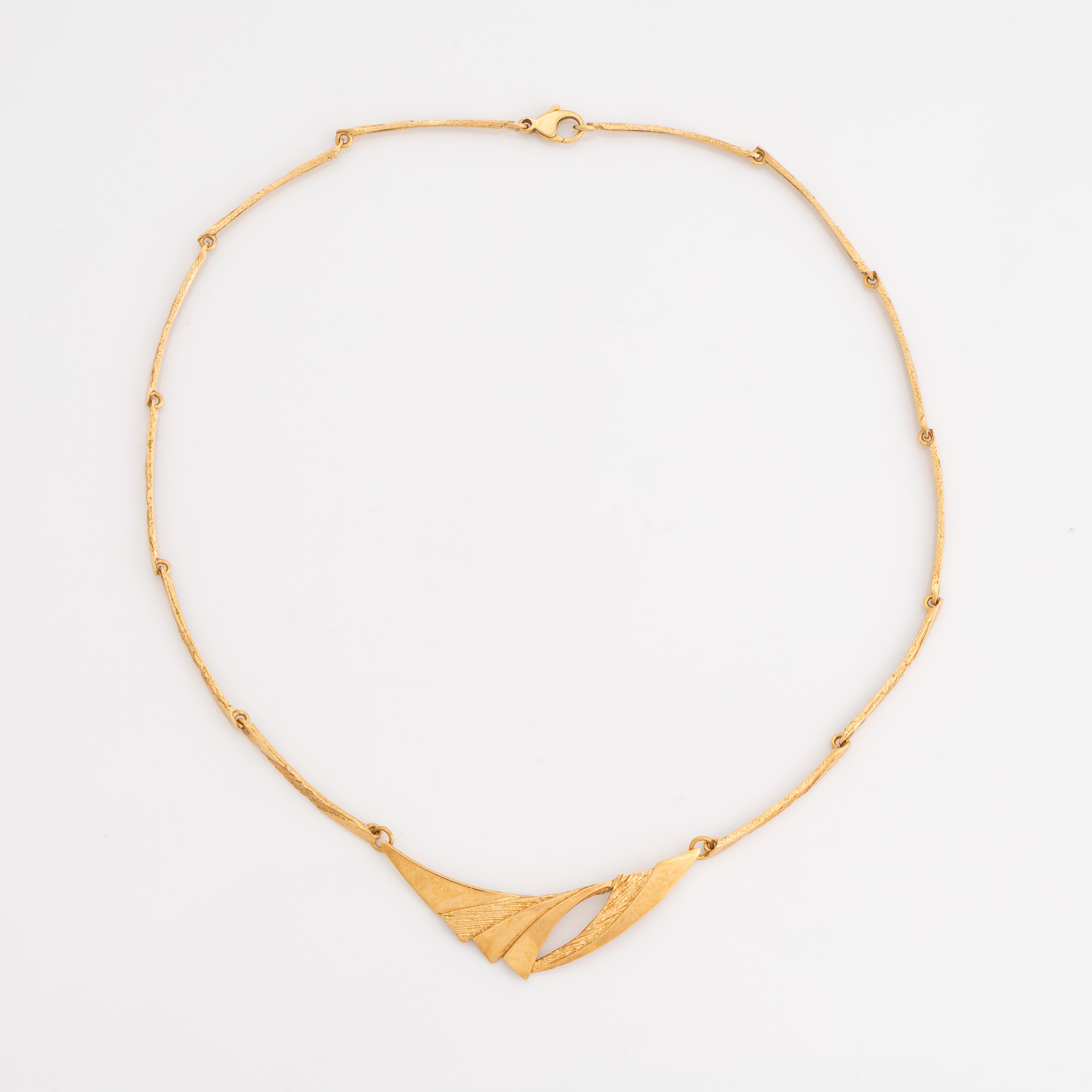 18K gold necklace. - Bukowskis