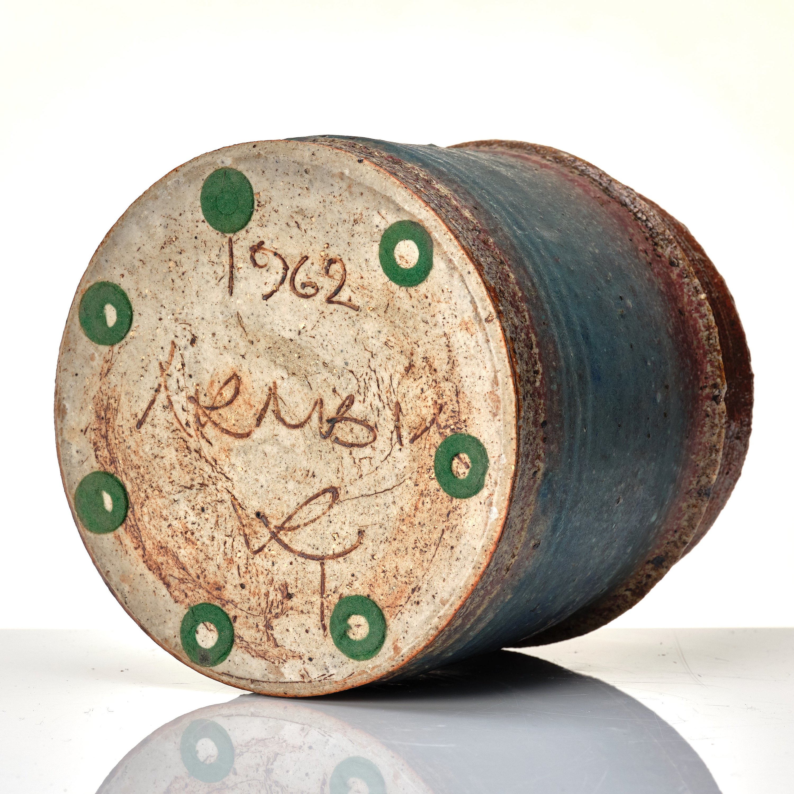 Raija Tuumi, a stoneware vase, Arabia, Finland 1962. - Bukowskis