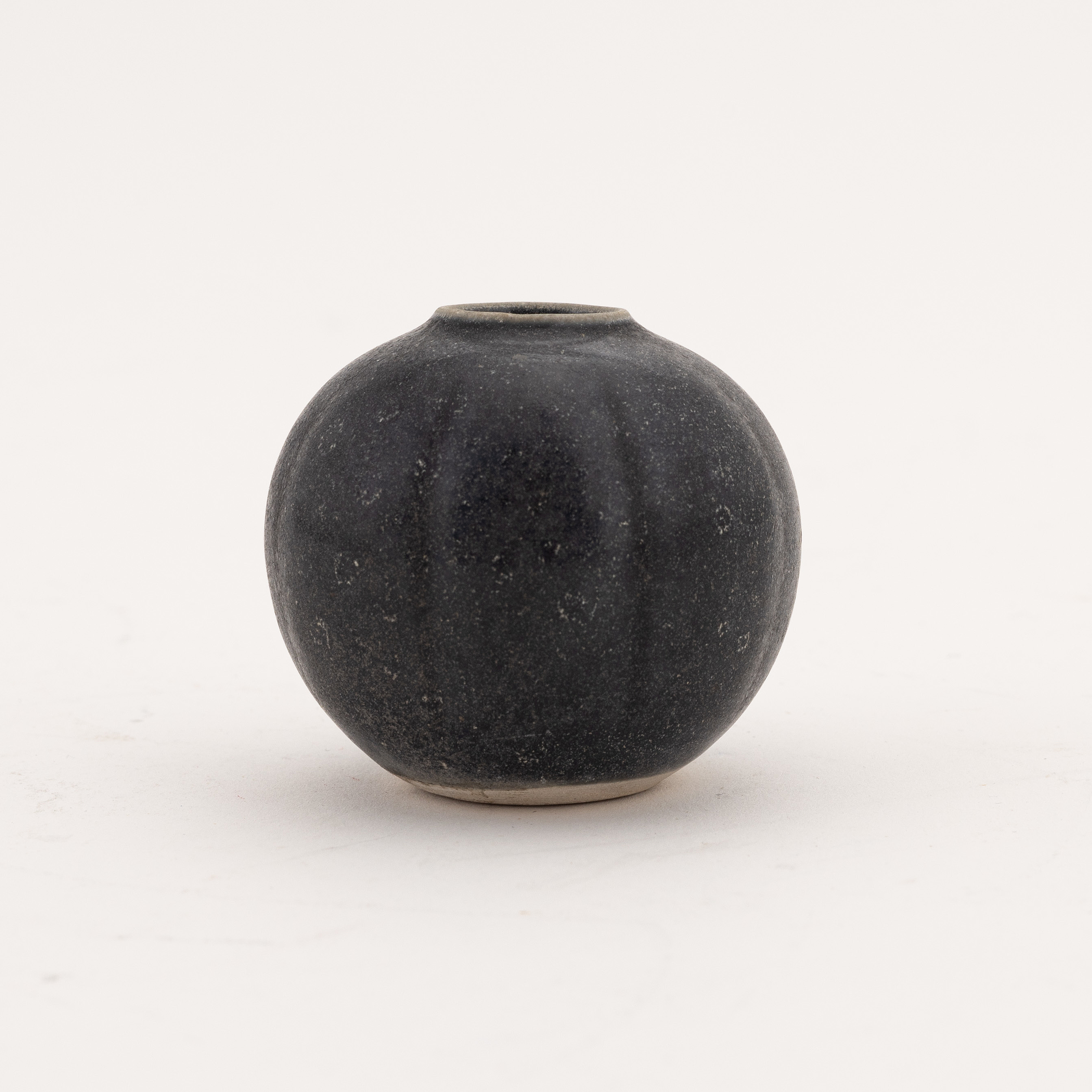 Vas, keramik, Vietnam, 1400-tal/1500-tal. - Bukowskis