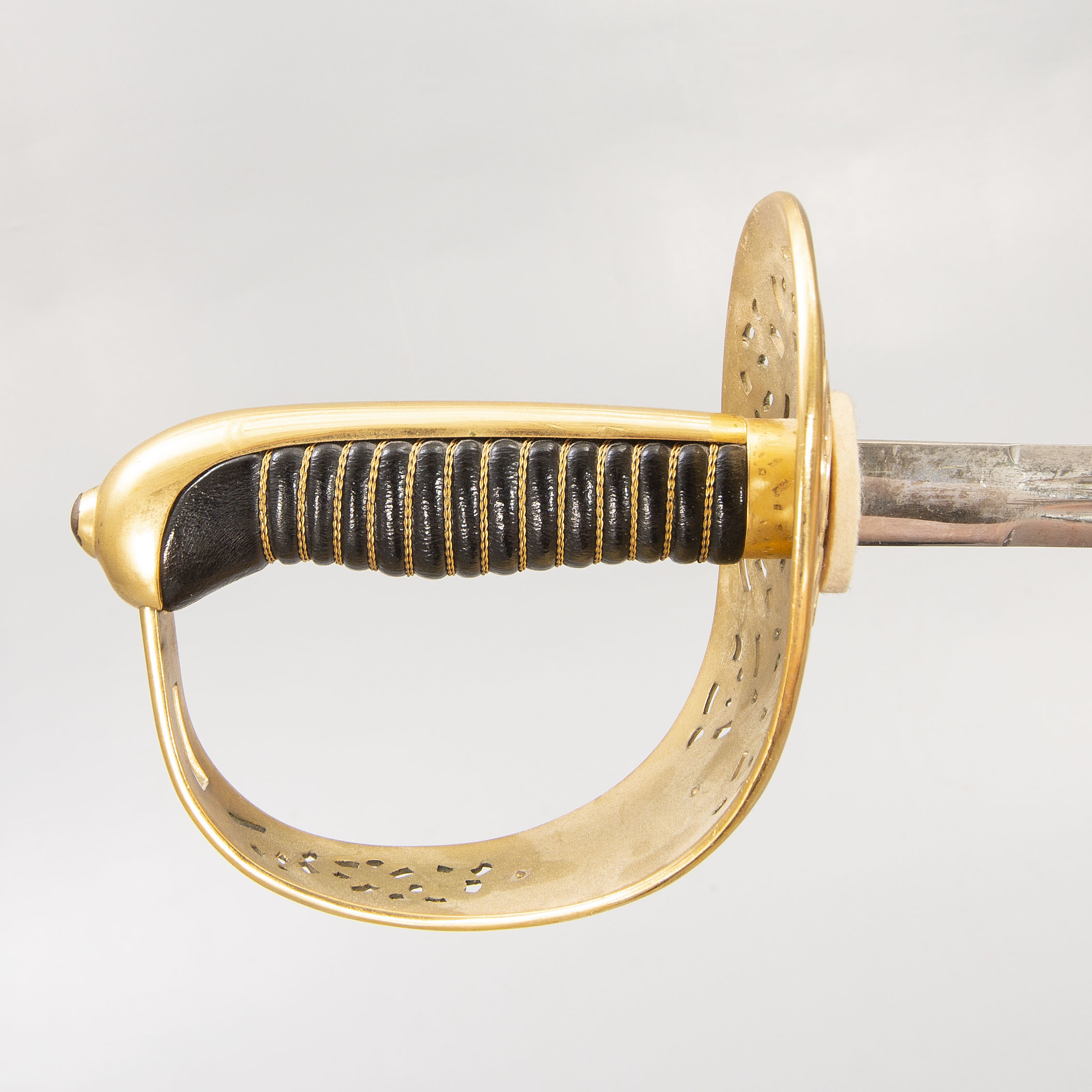 A cavalry officer's sword, 1893 pattern, with scabbard. - Bukowskis