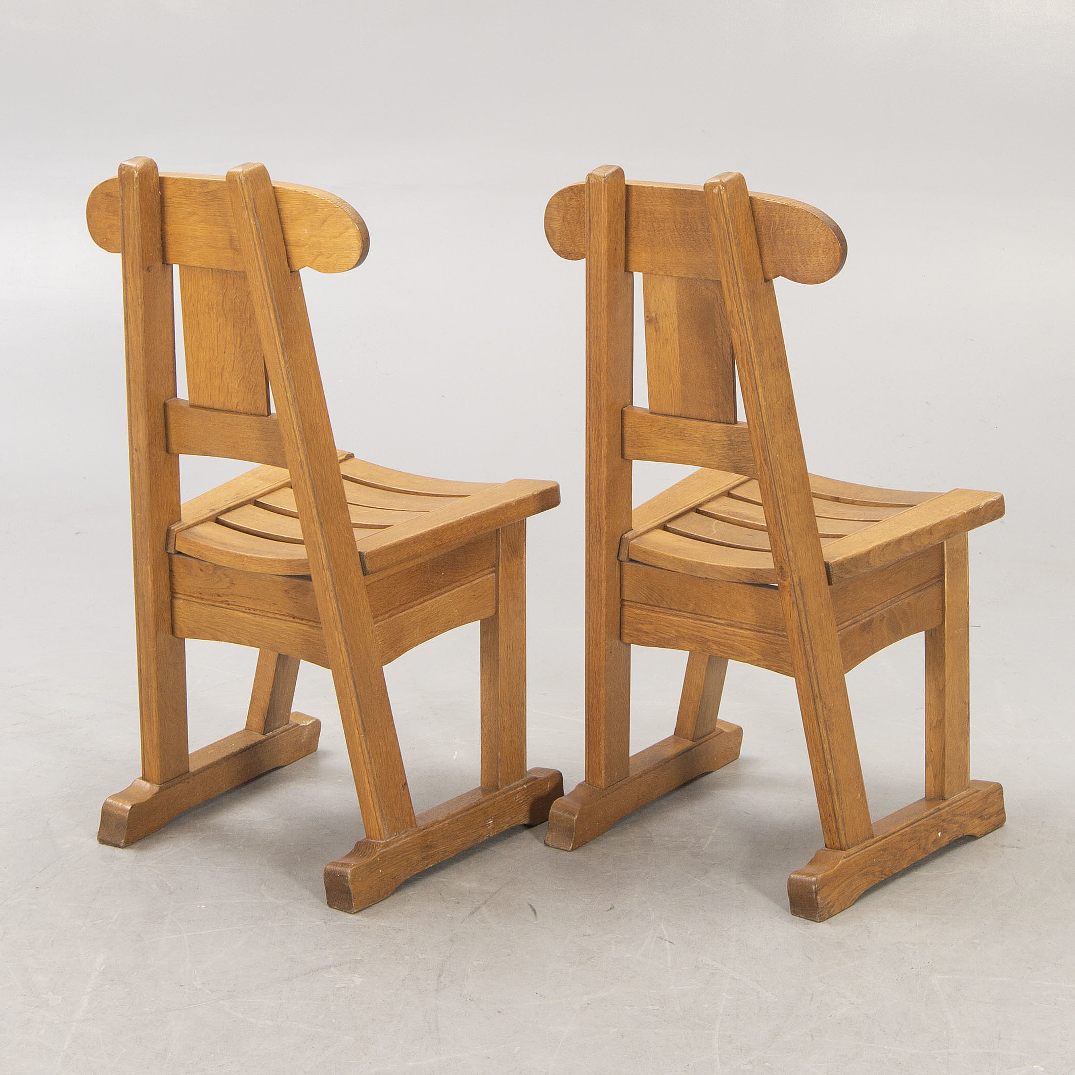 Stolar, ett par, 1970-80-tal. - Bukowskis