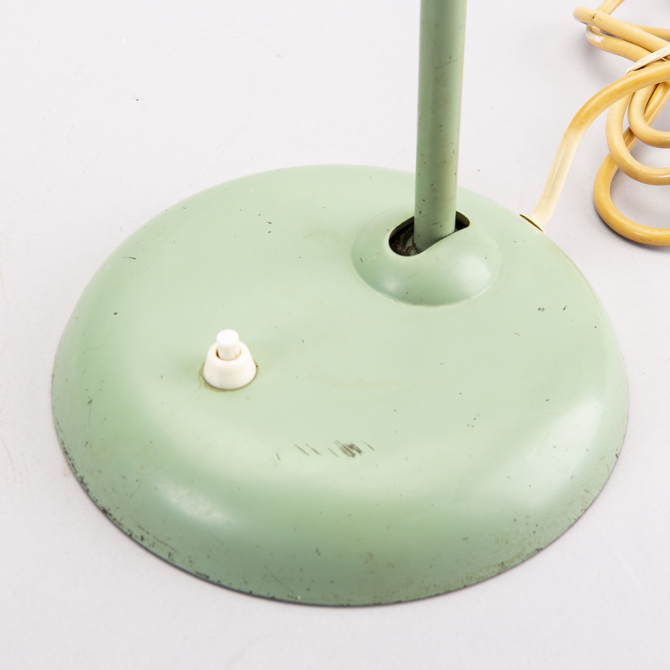 Christian Dell, bordslampa, modell 6556, för Kaiser Idell Tyskland 1930/1940-tal. - Bukowskis