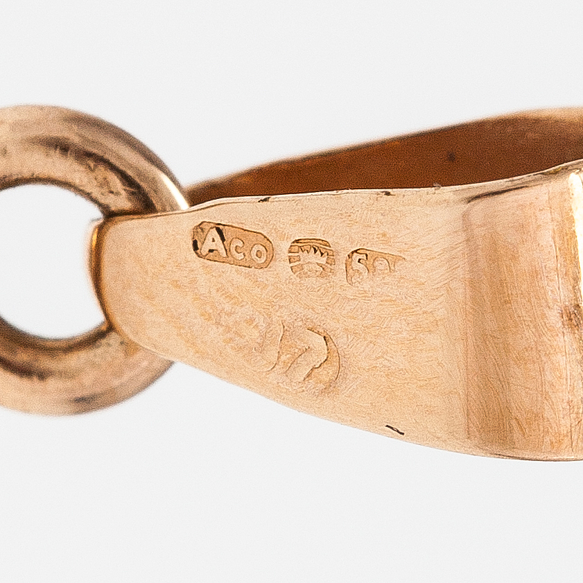 A 14K gold locket. Finnish import marks. - Bukowskis