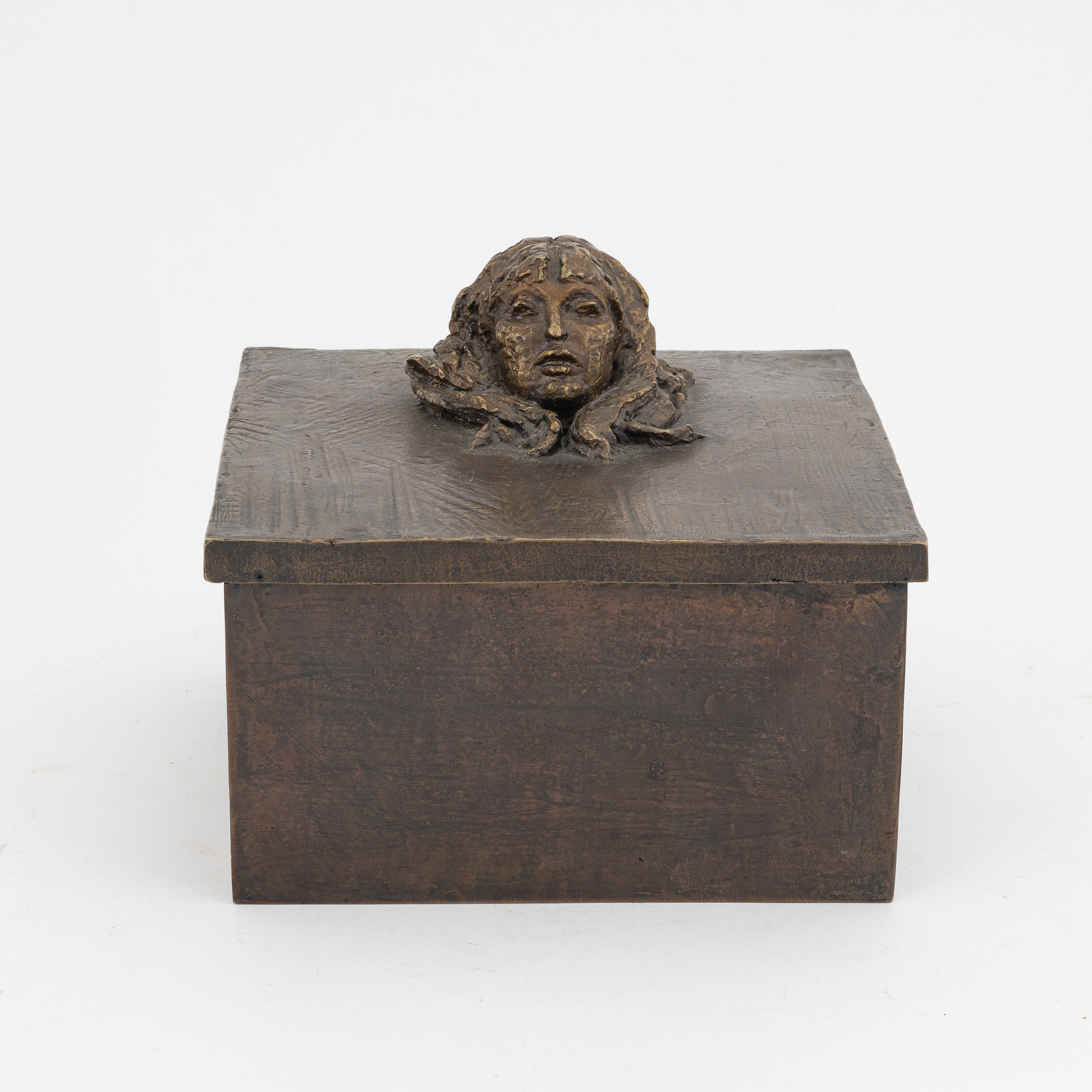 Liss Eriksson, a bronze box, signed and numbered I/III. - Bukowskis