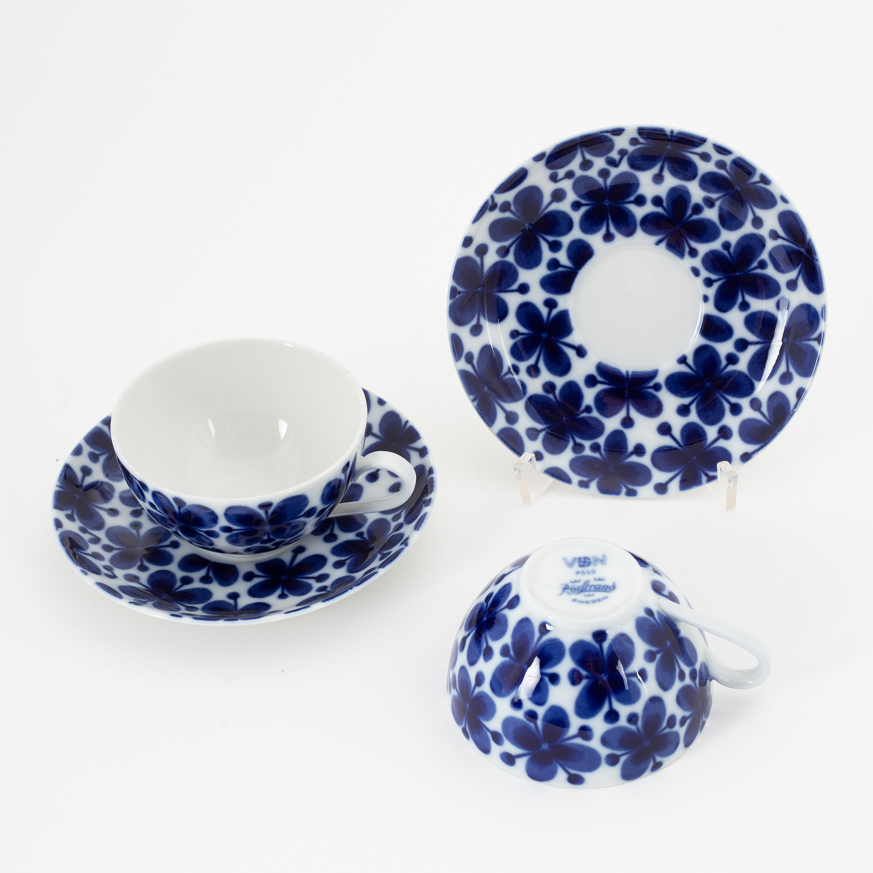 Marianne Westman, a 10-piece 'Mon Amie' porcelain service from Rörstrand. - Bukowskis