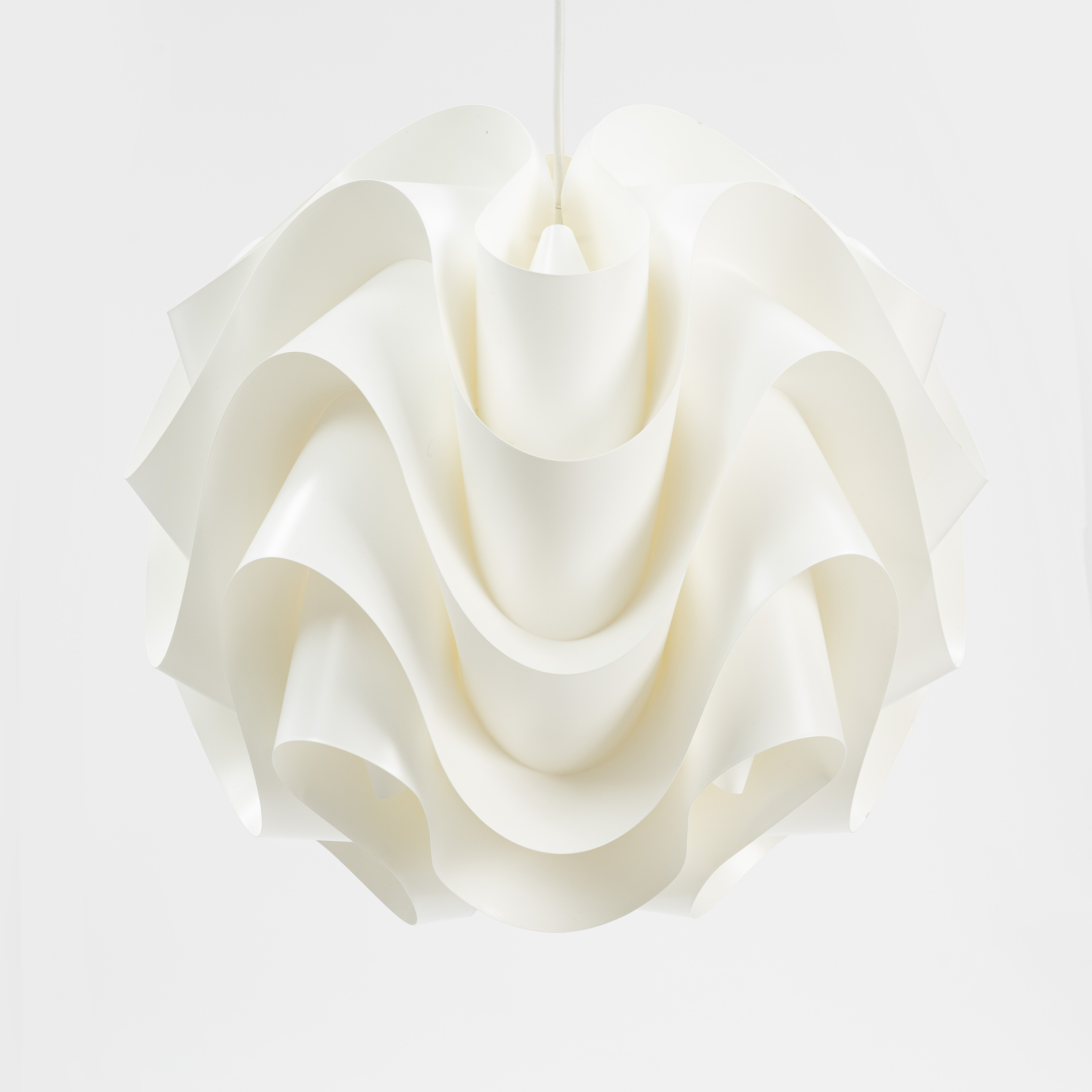 Poul Christiansen, ceiling lamp, "172B Sinus L", Le Klint. - Bukowskis