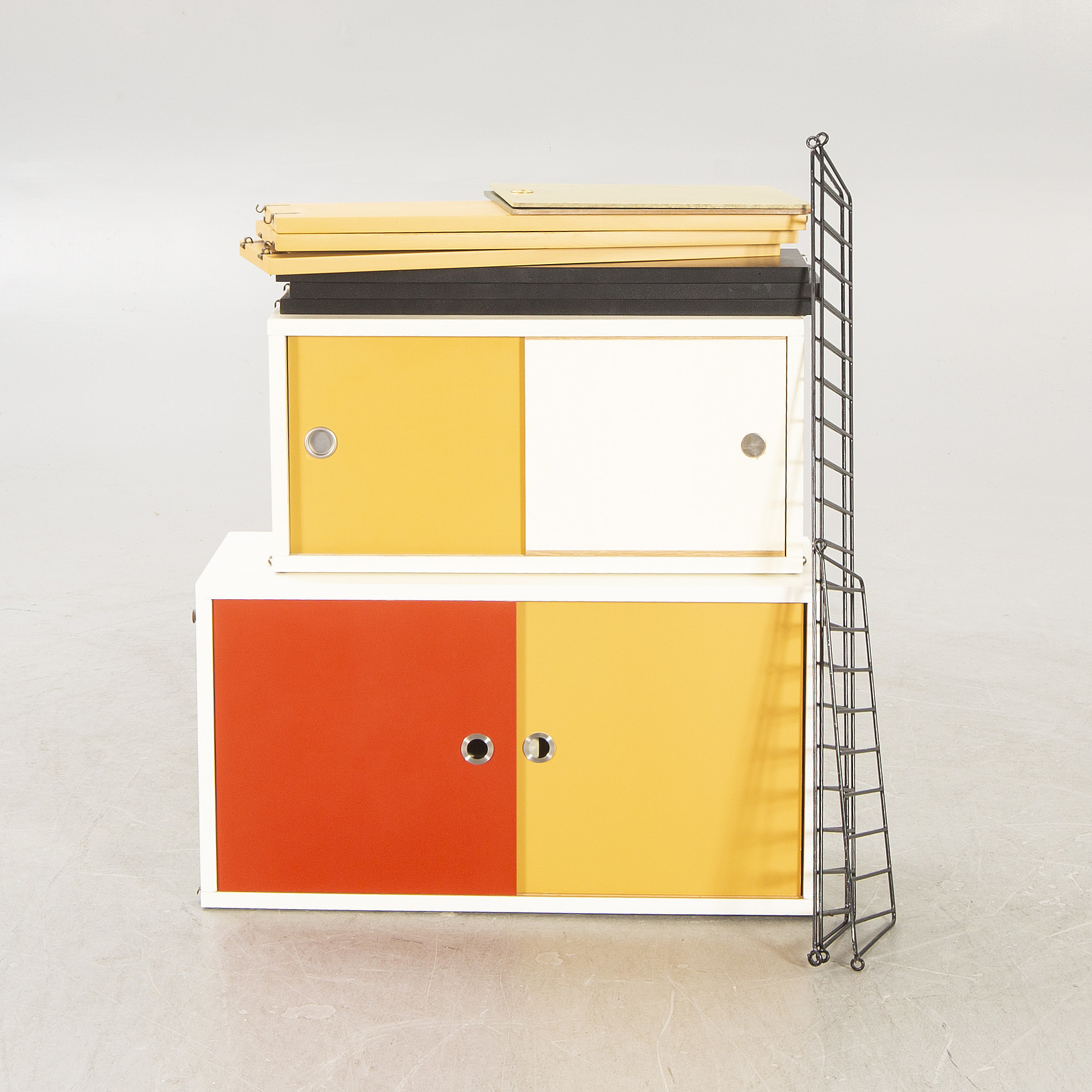 A Nils Strinning shelves, later part of the 20th century. - Bukowskis