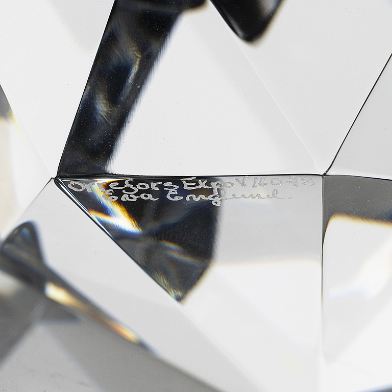 Eva Englund, a glass sculpture, Orrefors Expo. - Bukowskis