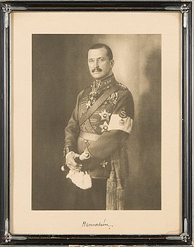 Framed print of Mannerheim, Marshal of Finland, 1940s. - Bukowskis