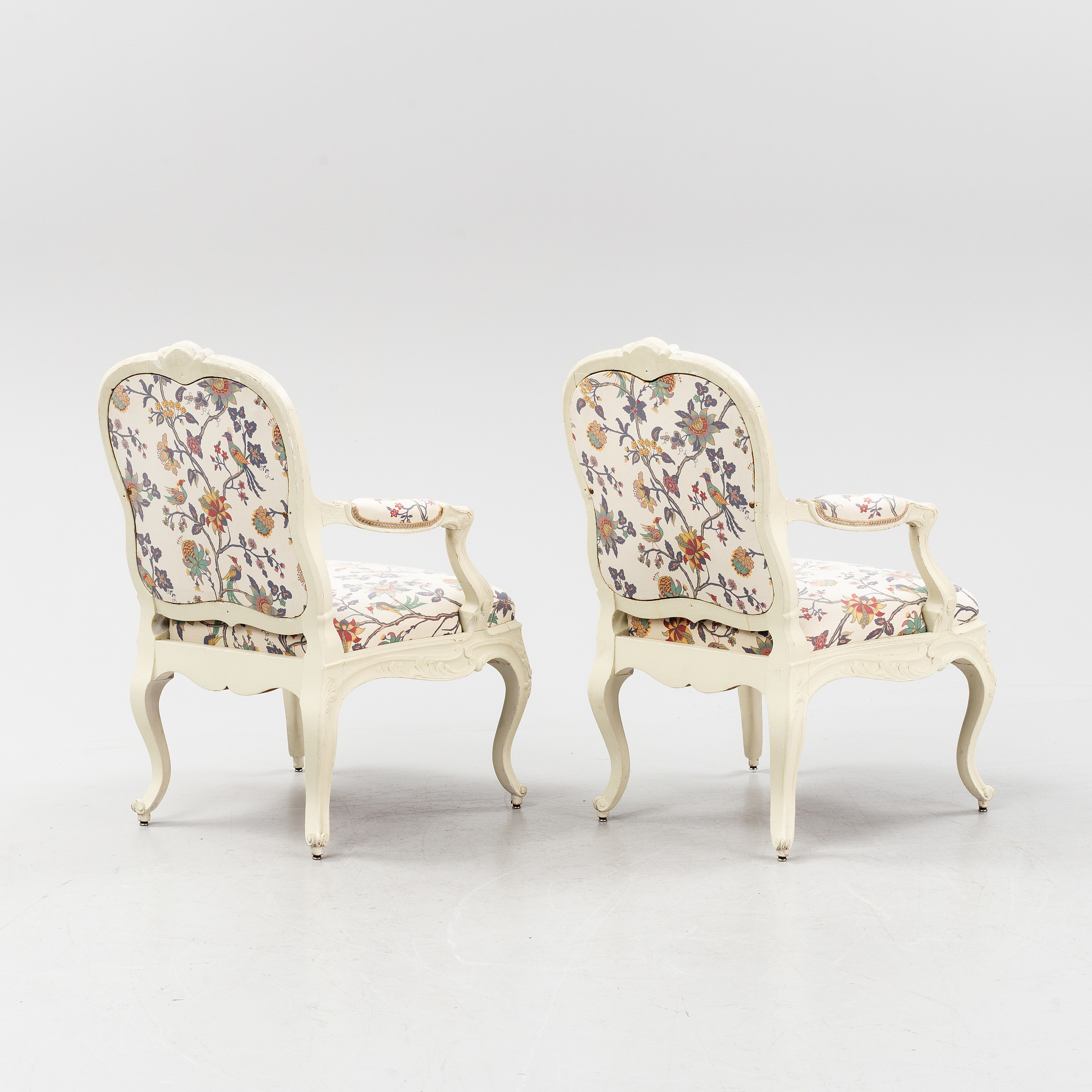 A pair of Swedish Rococo style armchairs, 19th century. - Bukowskis
