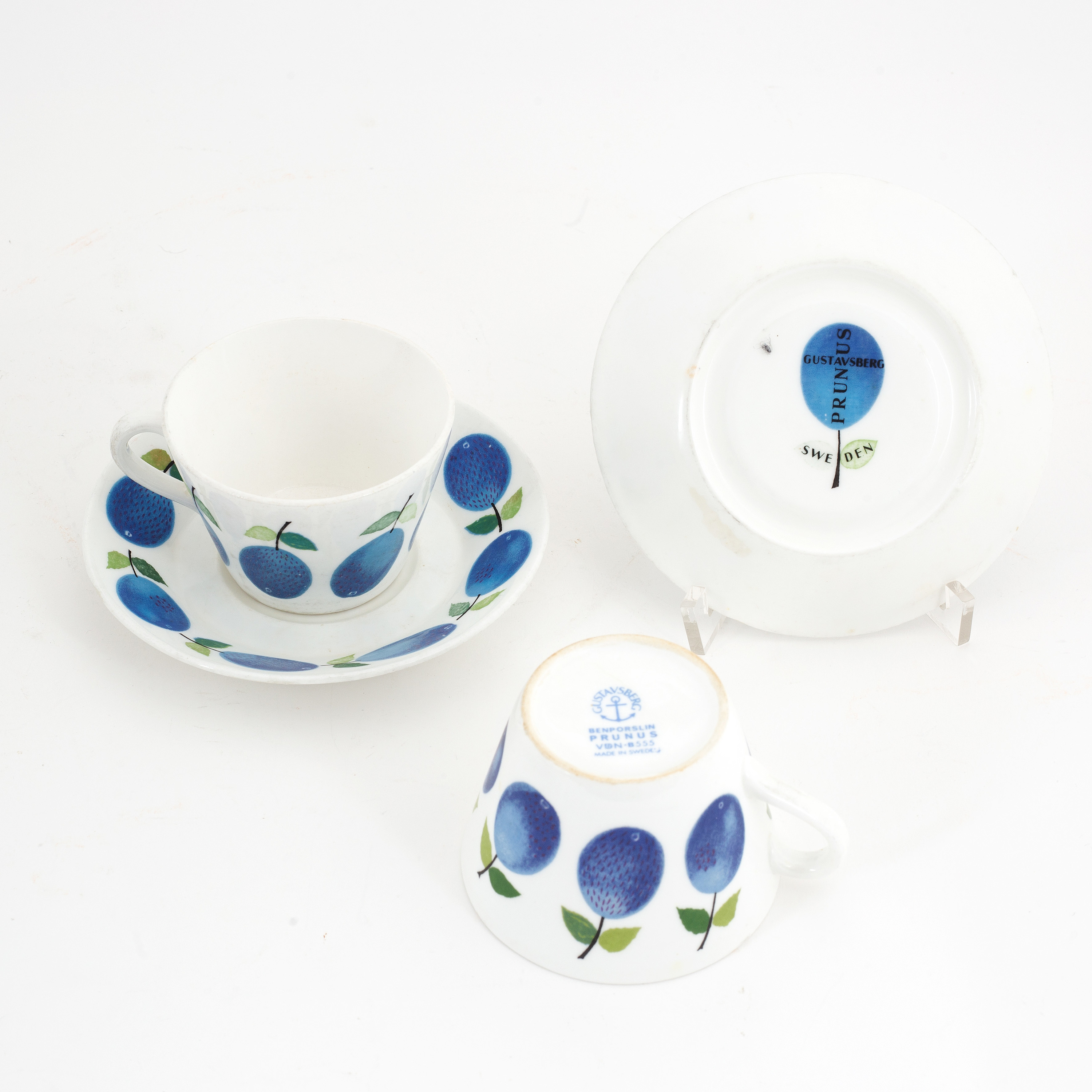Stig Lindberg, eight coffee cups, 'Prunus', Gustavsberg. - Bukowskis