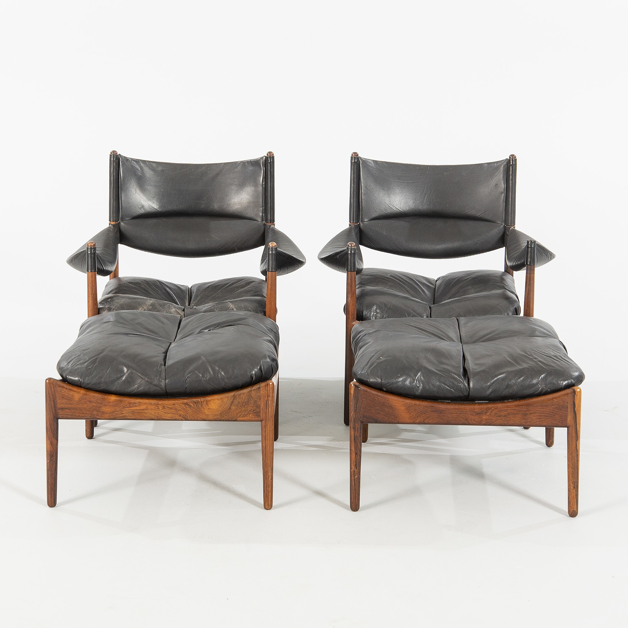 Christian Vedel fåtöljer ett par samt fotpallar, 2 st "Modus", Sören ...