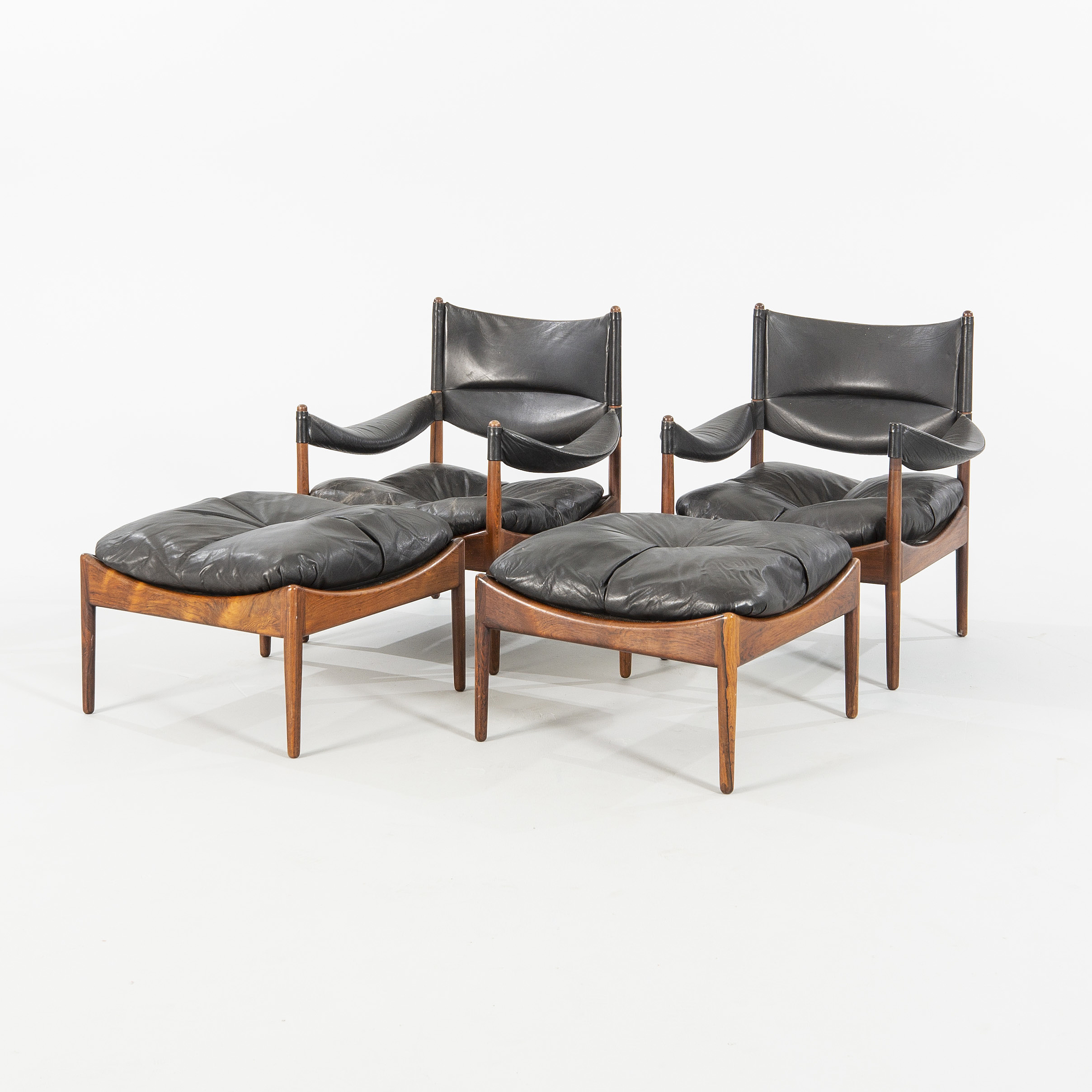 Christian Vedel fåtöljer ett par samt fotpallar, 2 st "Modus", Sören ...