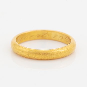 23K gold ring. - Bukowskis