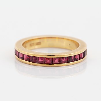 18K gold and step cut ruby ring. - Bukowskis