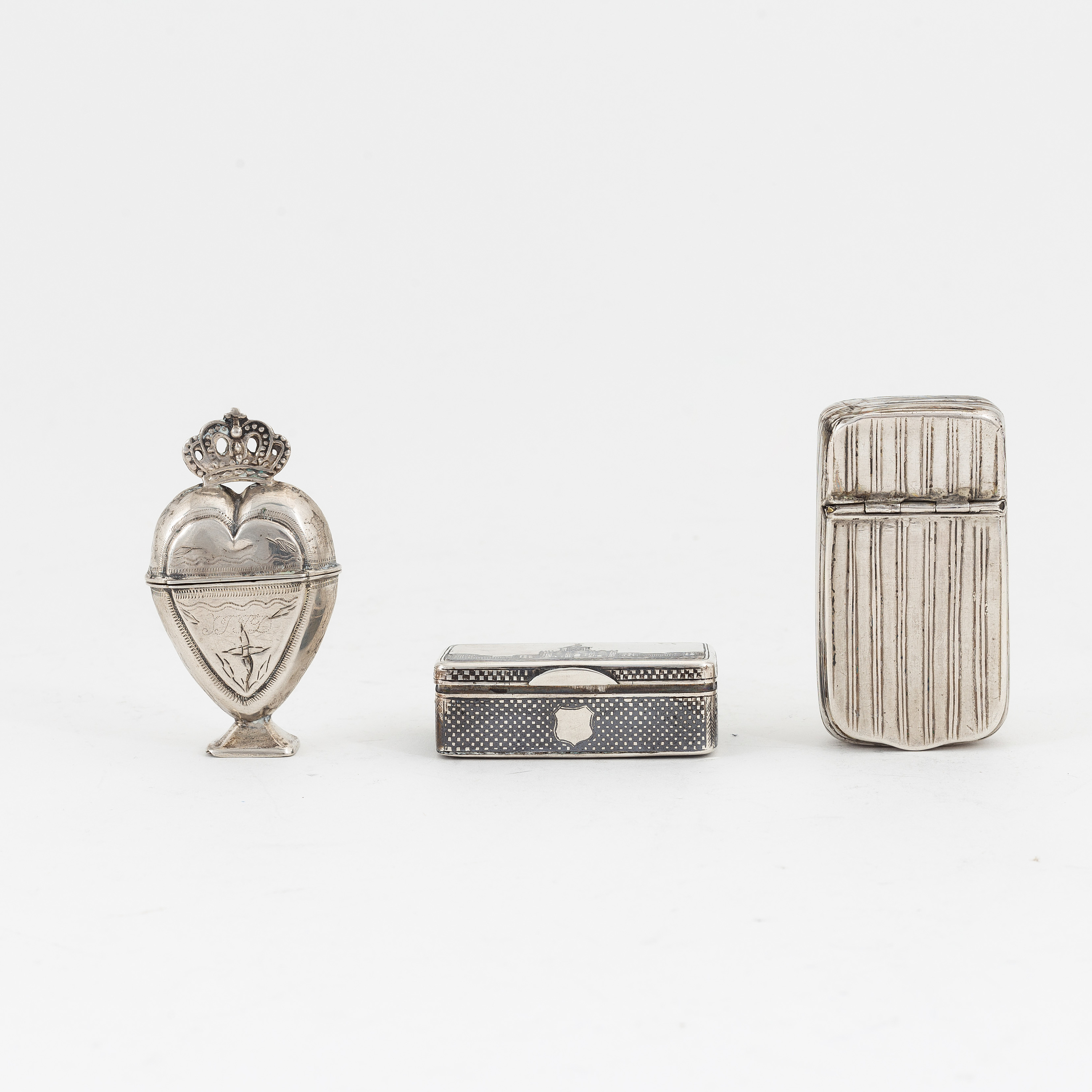 Three 19th century silver boxes. - Bukowskis