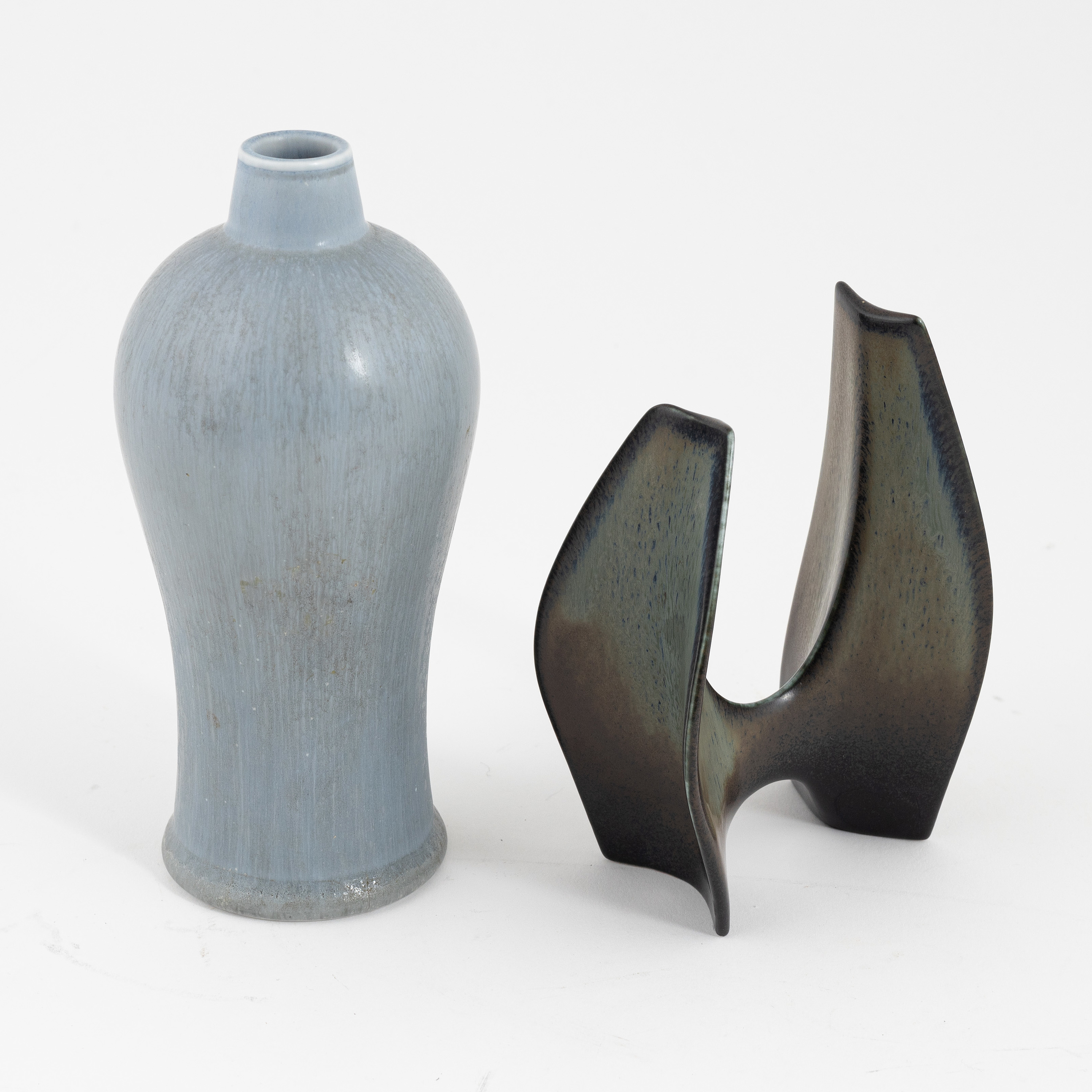 Gunnar Nylund, a stoneware vas and two bowls, Rörstrand. Bertil ...