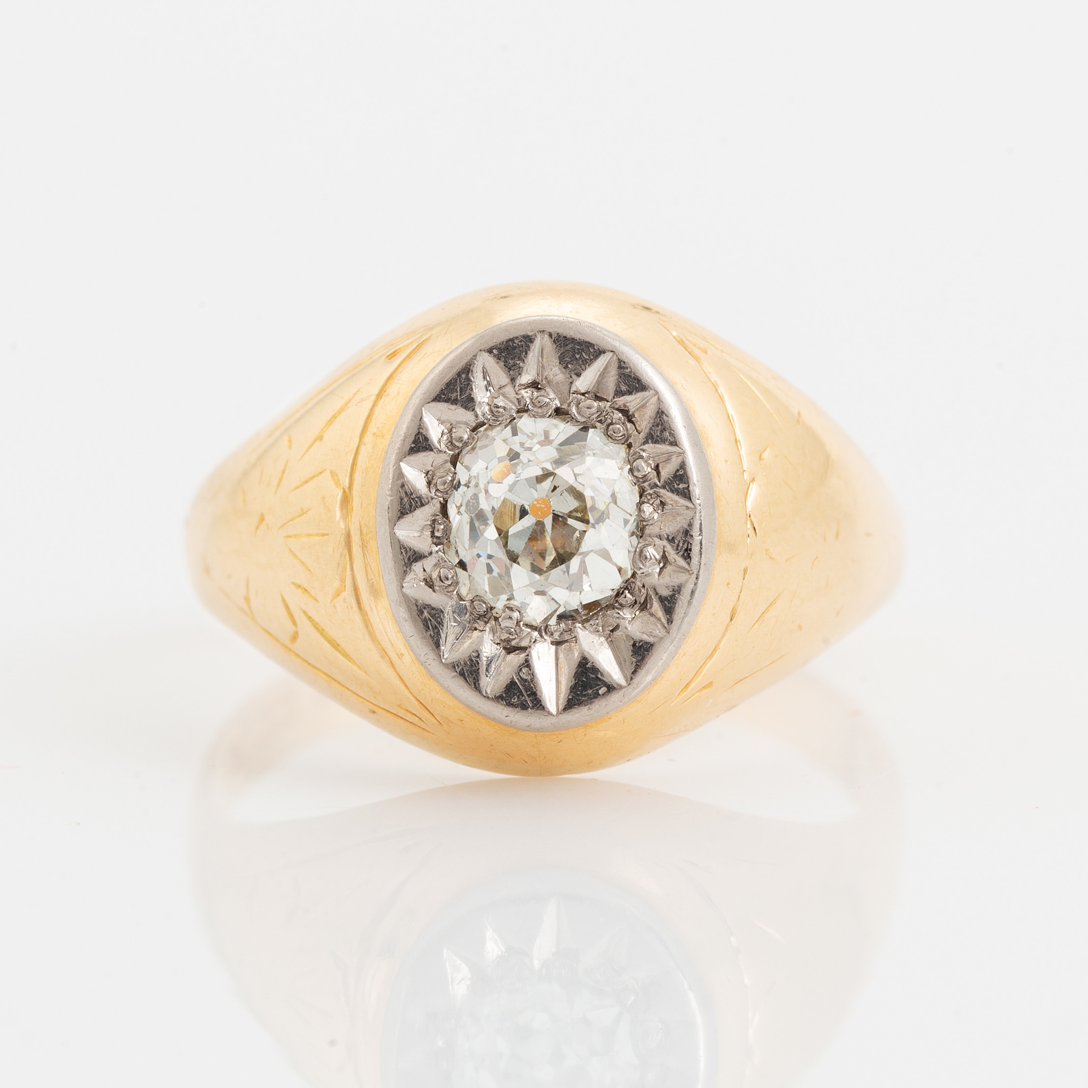 Ring, med cushionformad diamant. - Bukowskis