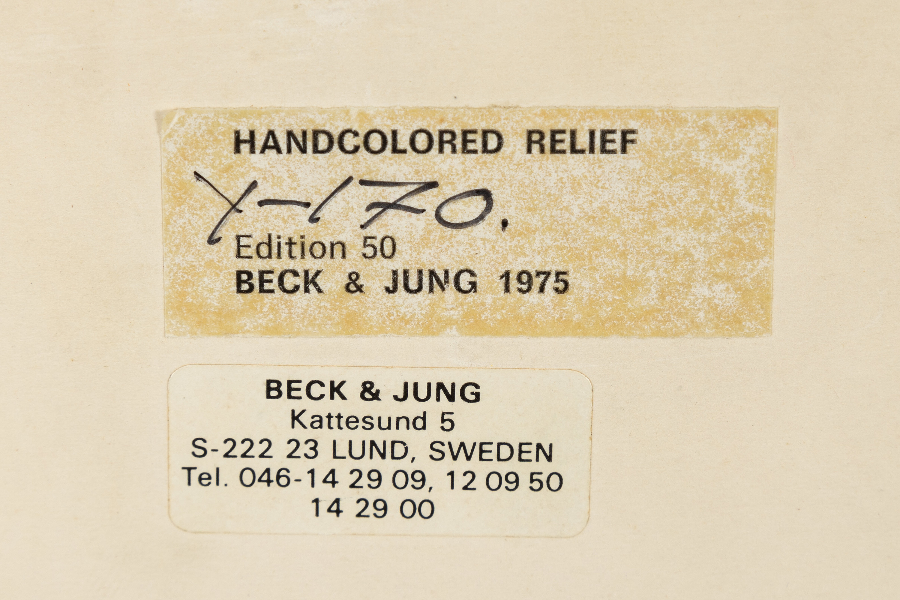 Beck & Jung, handkolorerad relief, 1975, signerad 17/50. - Bukowskis