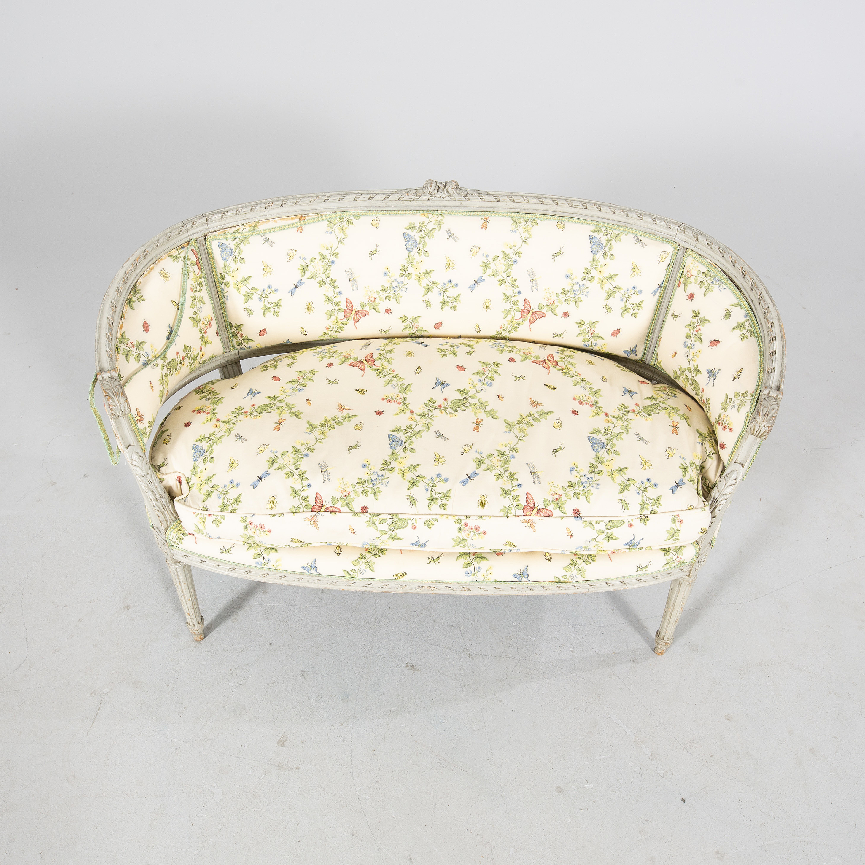 A Louis XVI early 1800s sofa. - Bukowskis