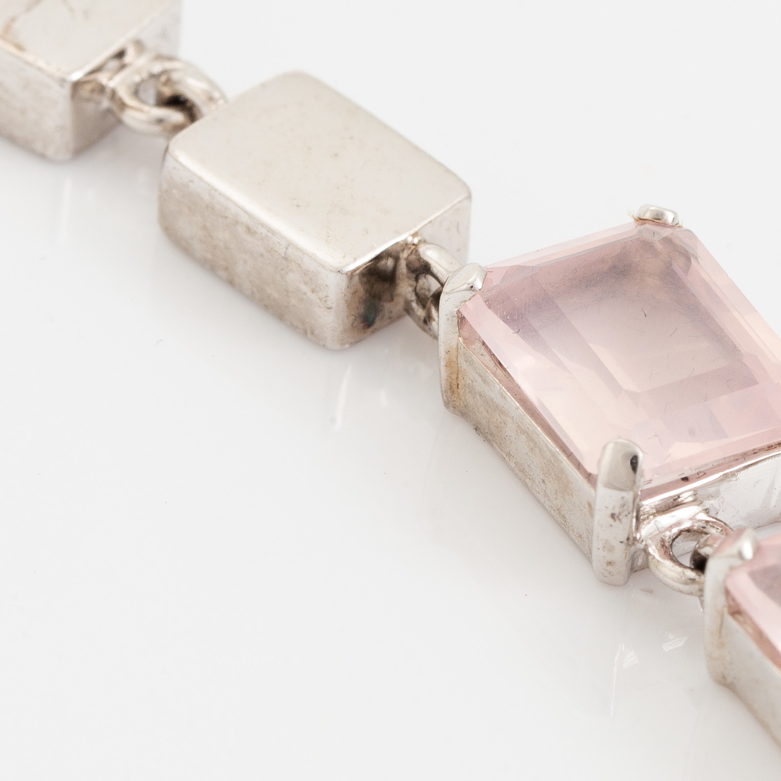 Efva Attling, Collier, silver med rosenkvarts. - Bukowskis