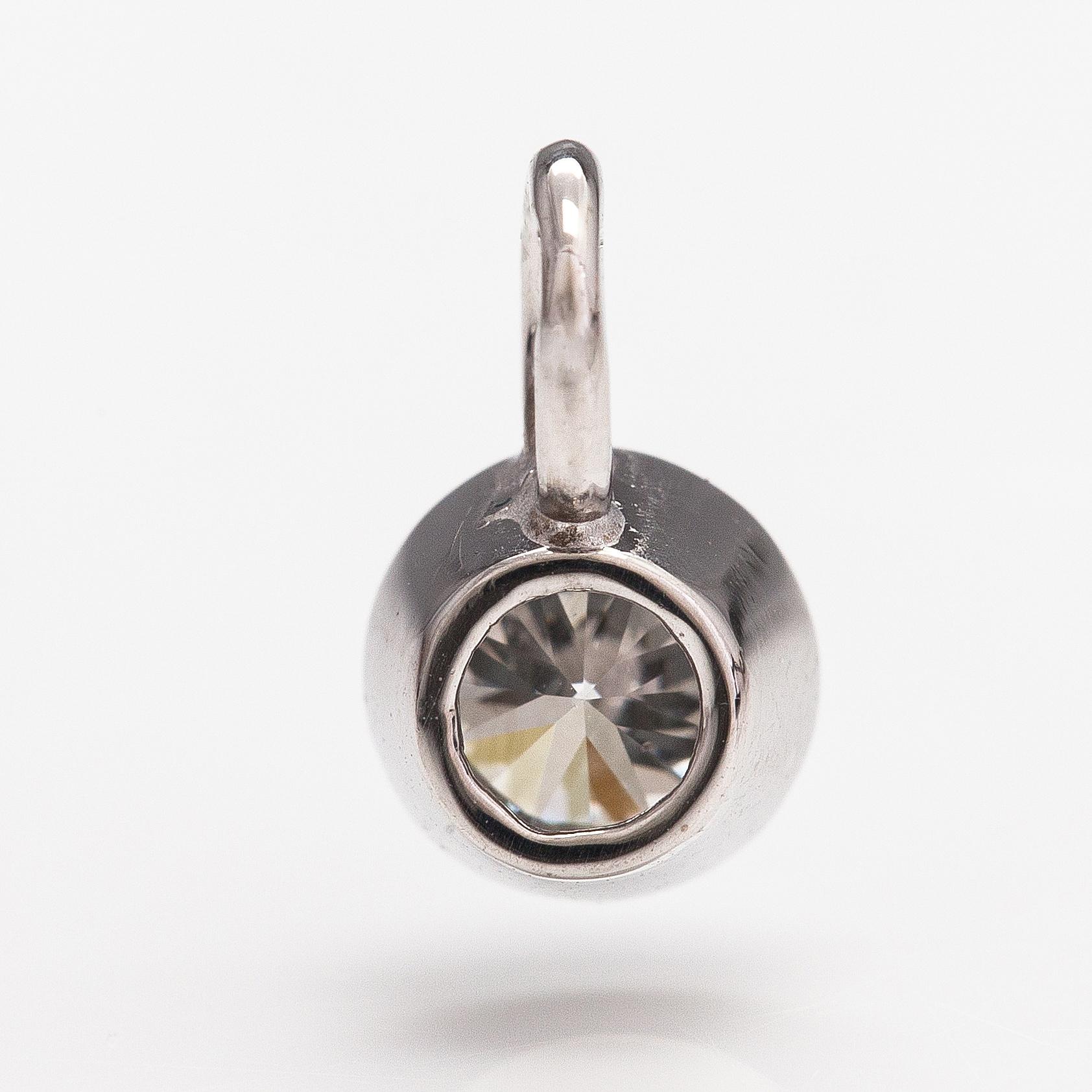 Hänge, 14K vitguld och diamant ca 0.40 ct. - Bukowskis