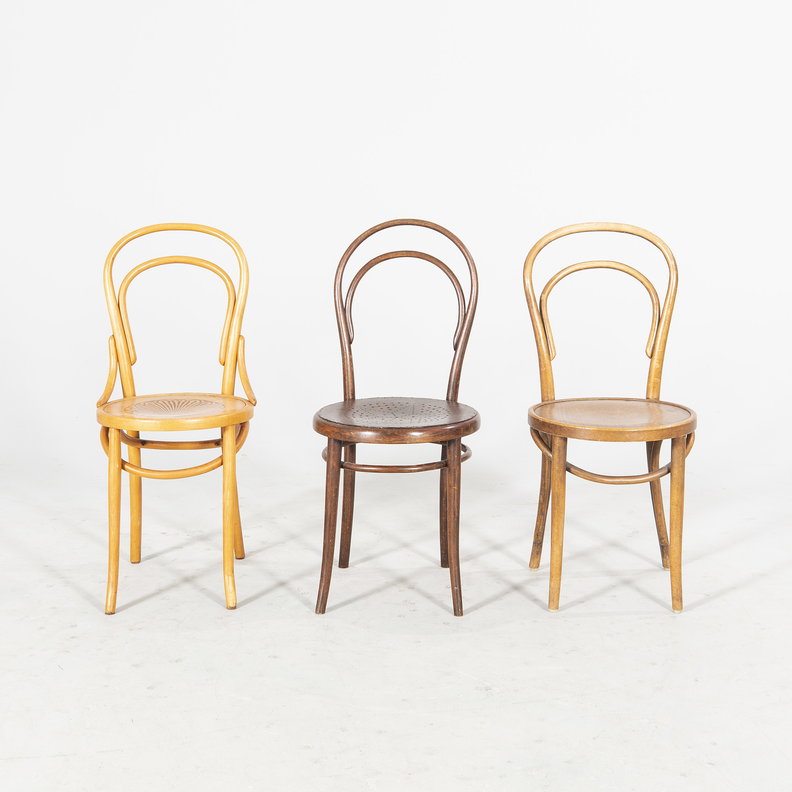 Stolar 6 st olika 1900-talets början. - Bukowskis