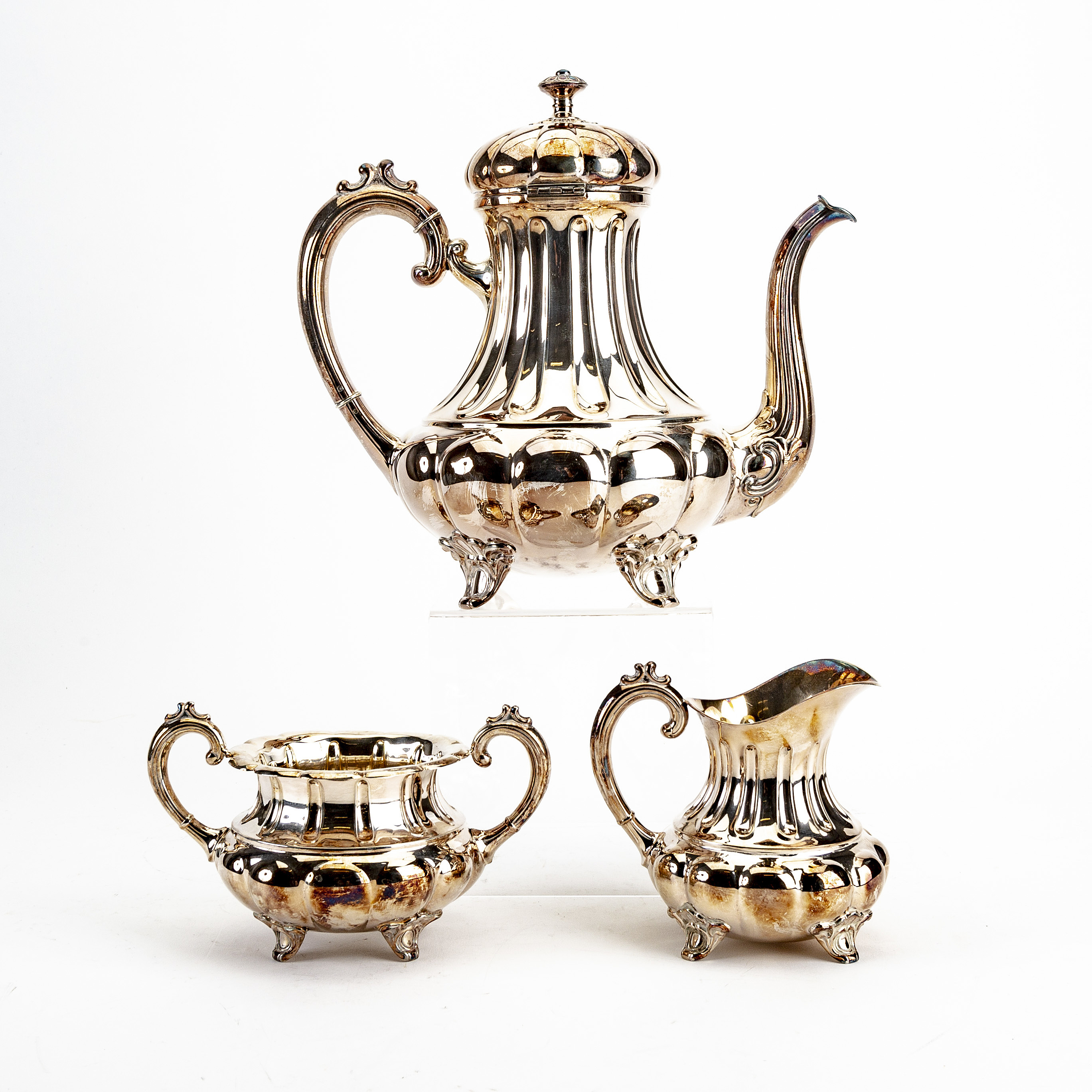 A tree pcs silver coffee and tea set mid 1900s/first half, total weight ...