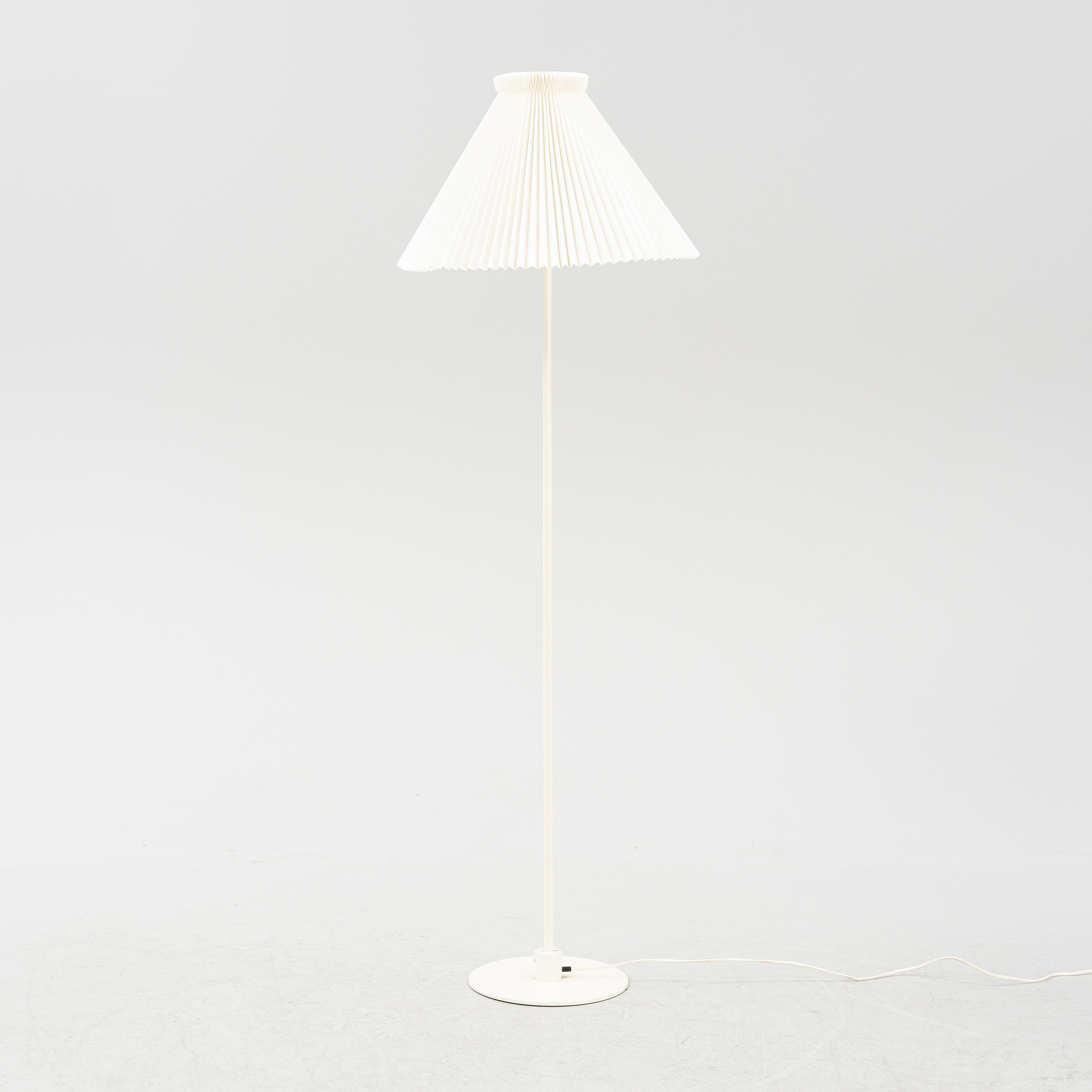 Golvlampa, Le Klint, samtida. - Bukowskis