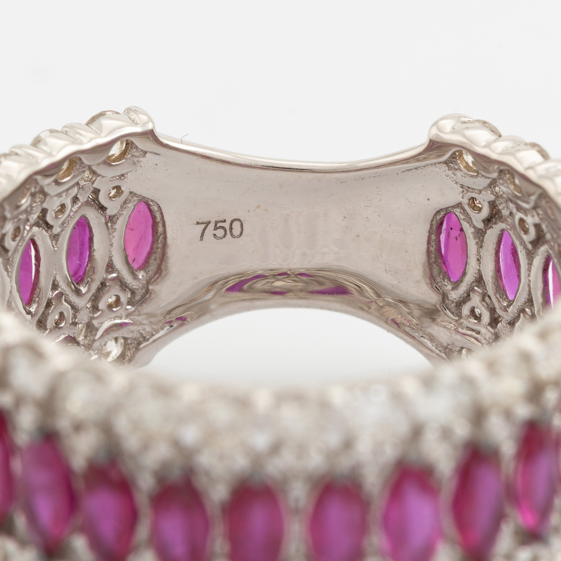 Navette ruby and brilliant cut diamond ring. - Bukowskis